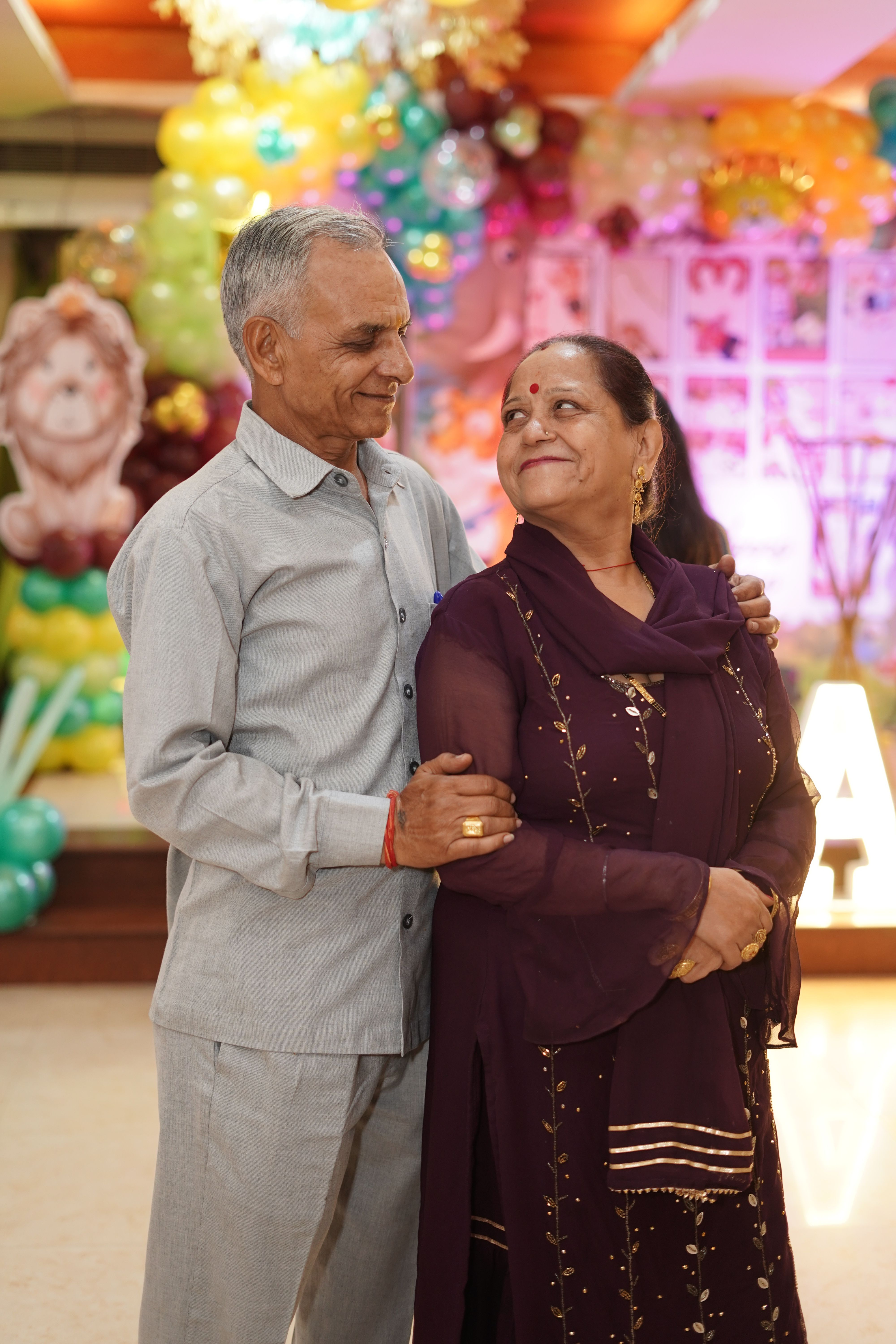 Indian Anniversary Party Photos, Download The BEST Free Indian ...