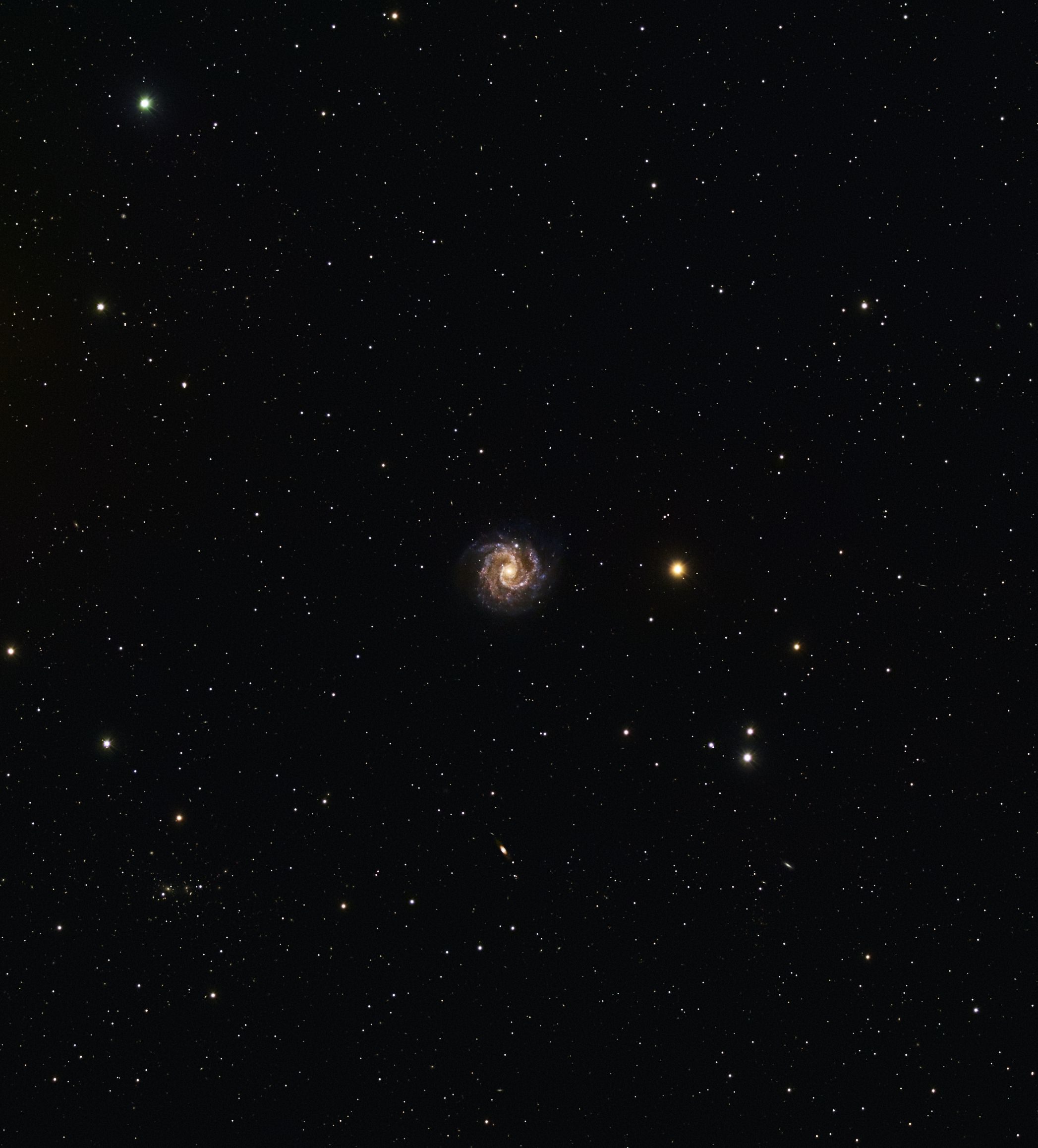 Galáxia Espiral Deslumbrante Em Um Céu Noturno Repleto De Estrelas ...