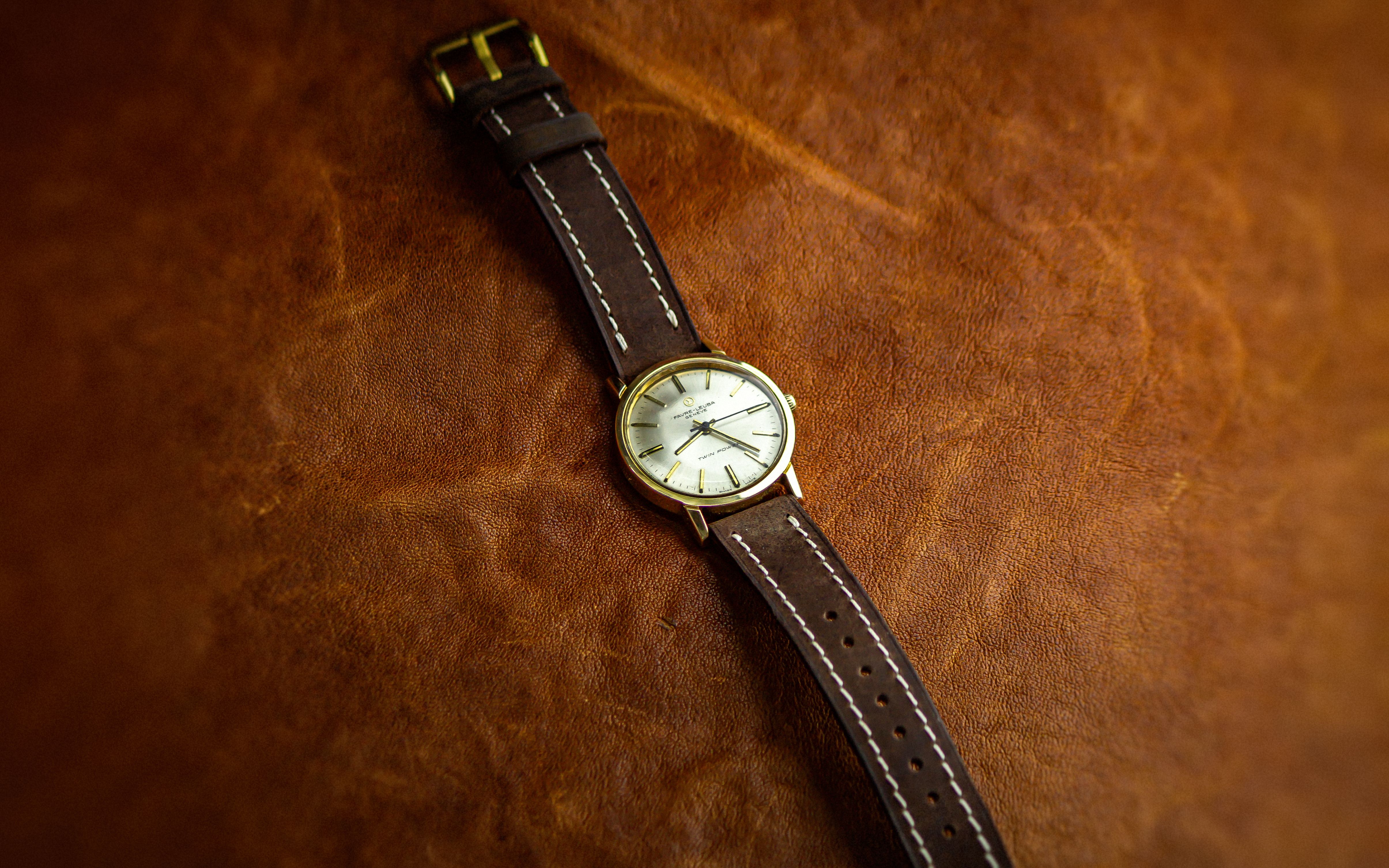 Elegant Blue Leather Strap Watch on Grey Background · Free Stock Photo