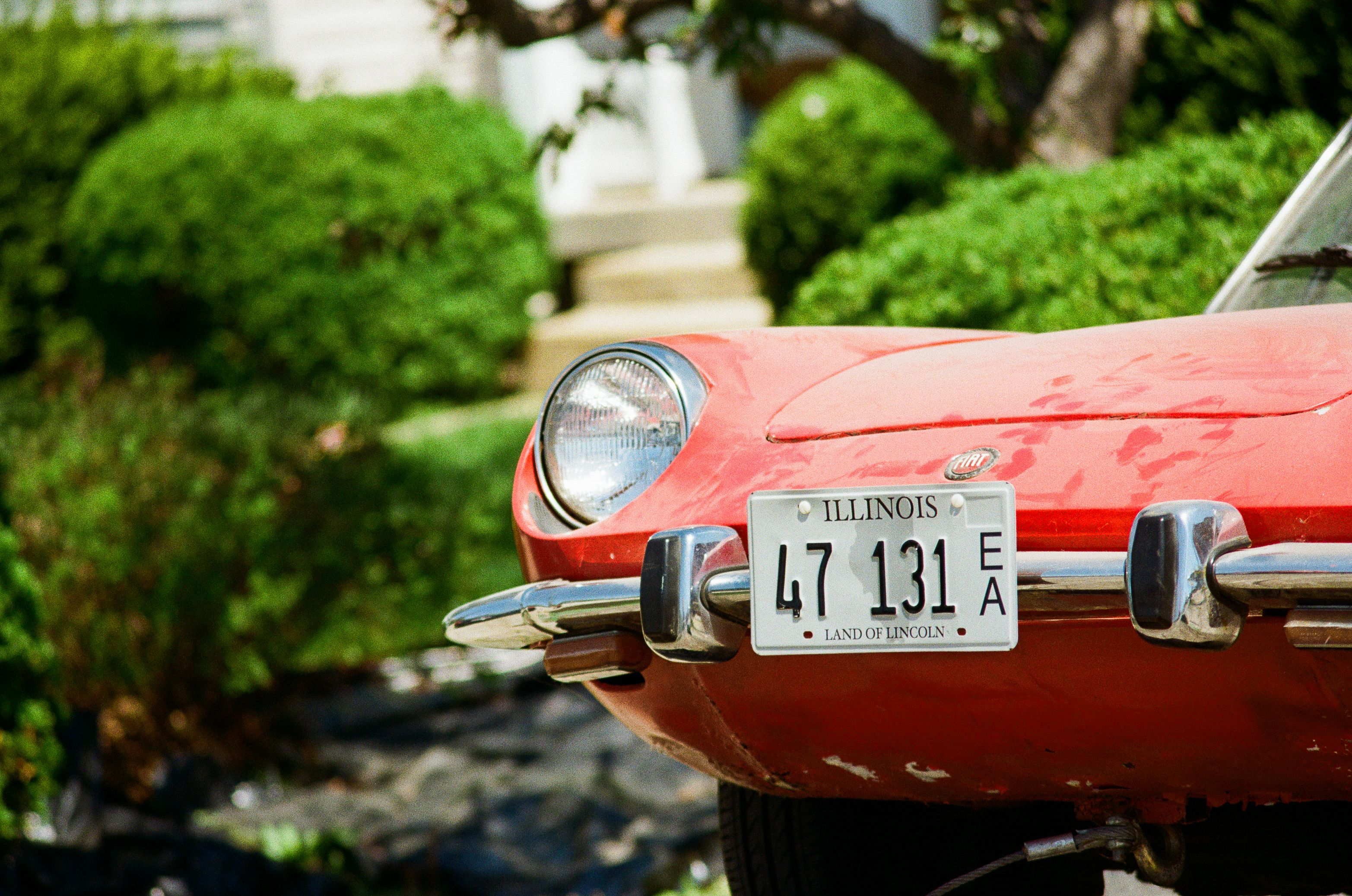 Vintage Red Car with Illinois License Plate · Free Stock Photo