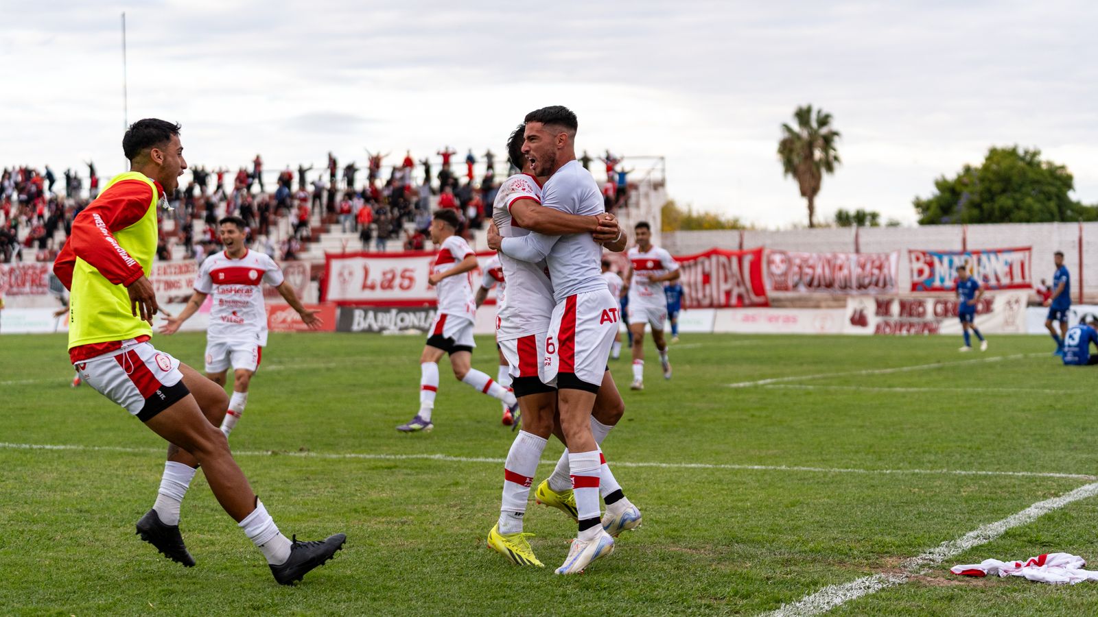 Football Action Photos, Download The BEST Free Football Action Stock ...