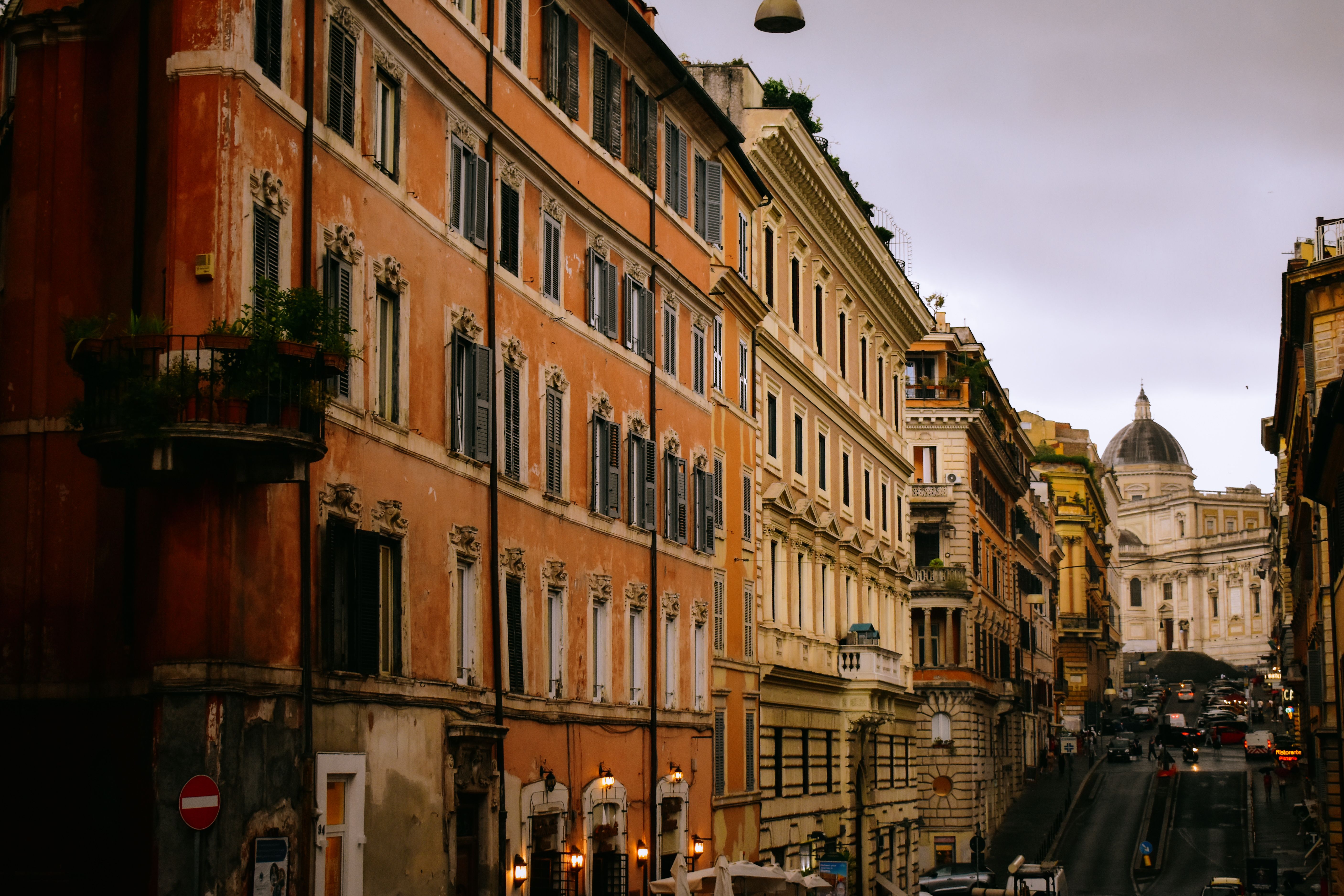 Classic Roman Street with Historical Architecture · Free Stock Photo