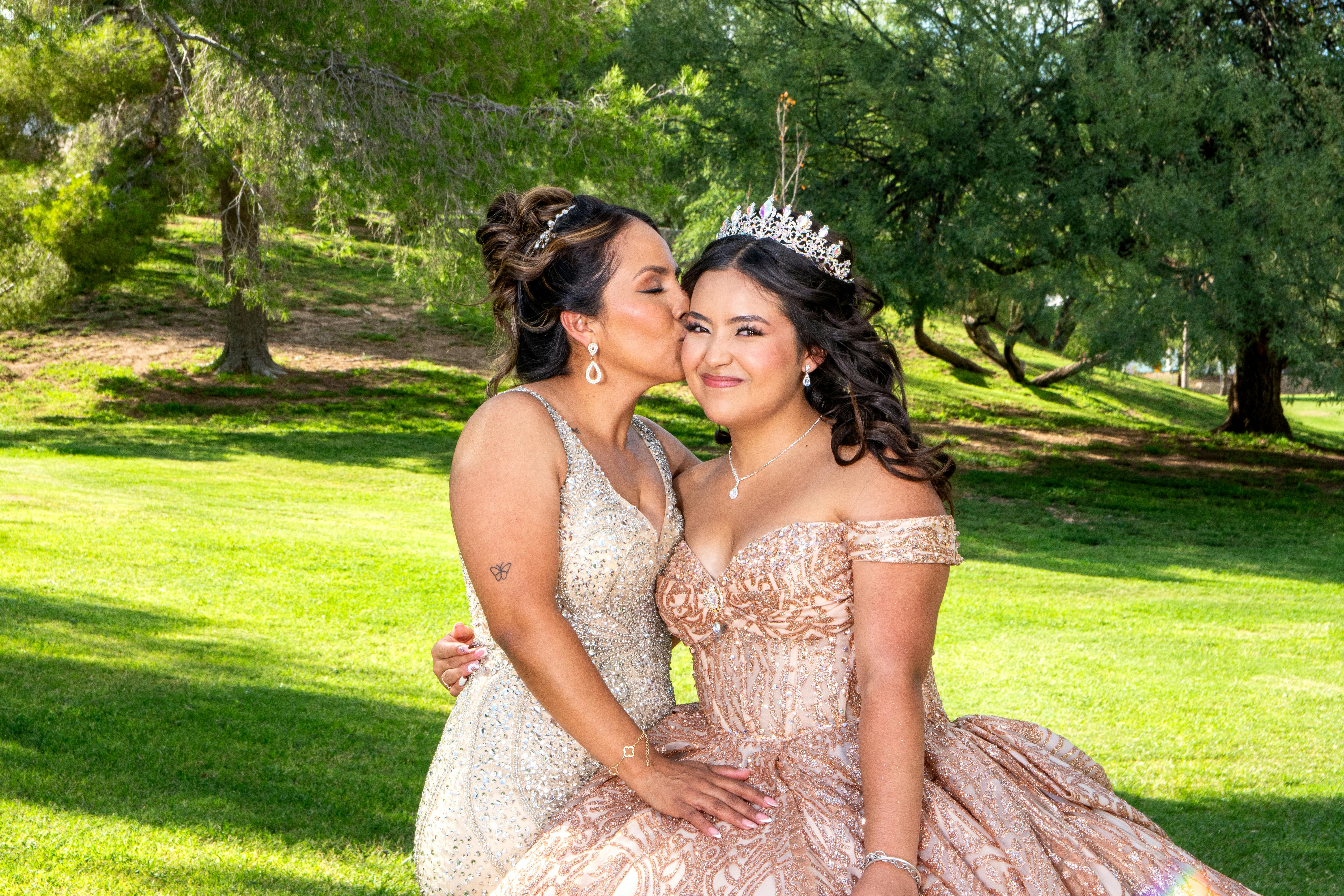 Appleton+Sisters+Topless Photos, Download The BEST Free Appleton ...