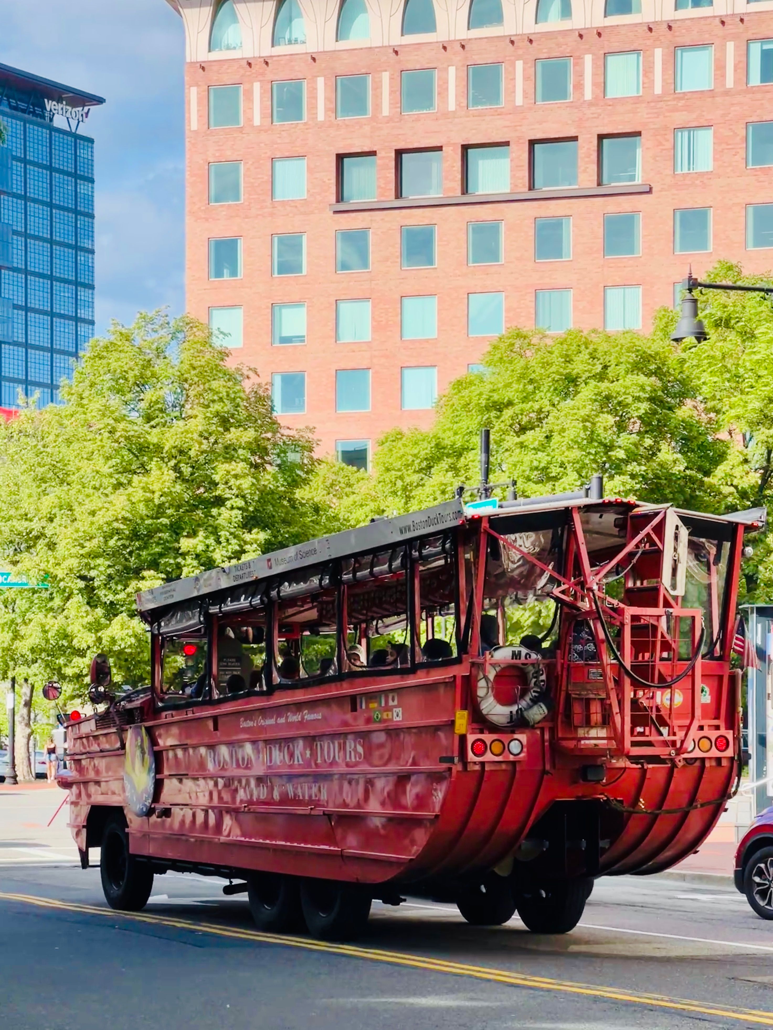 Boston Duck Tour Amphibious Vehicle in Urban Street · Free Stock Photo