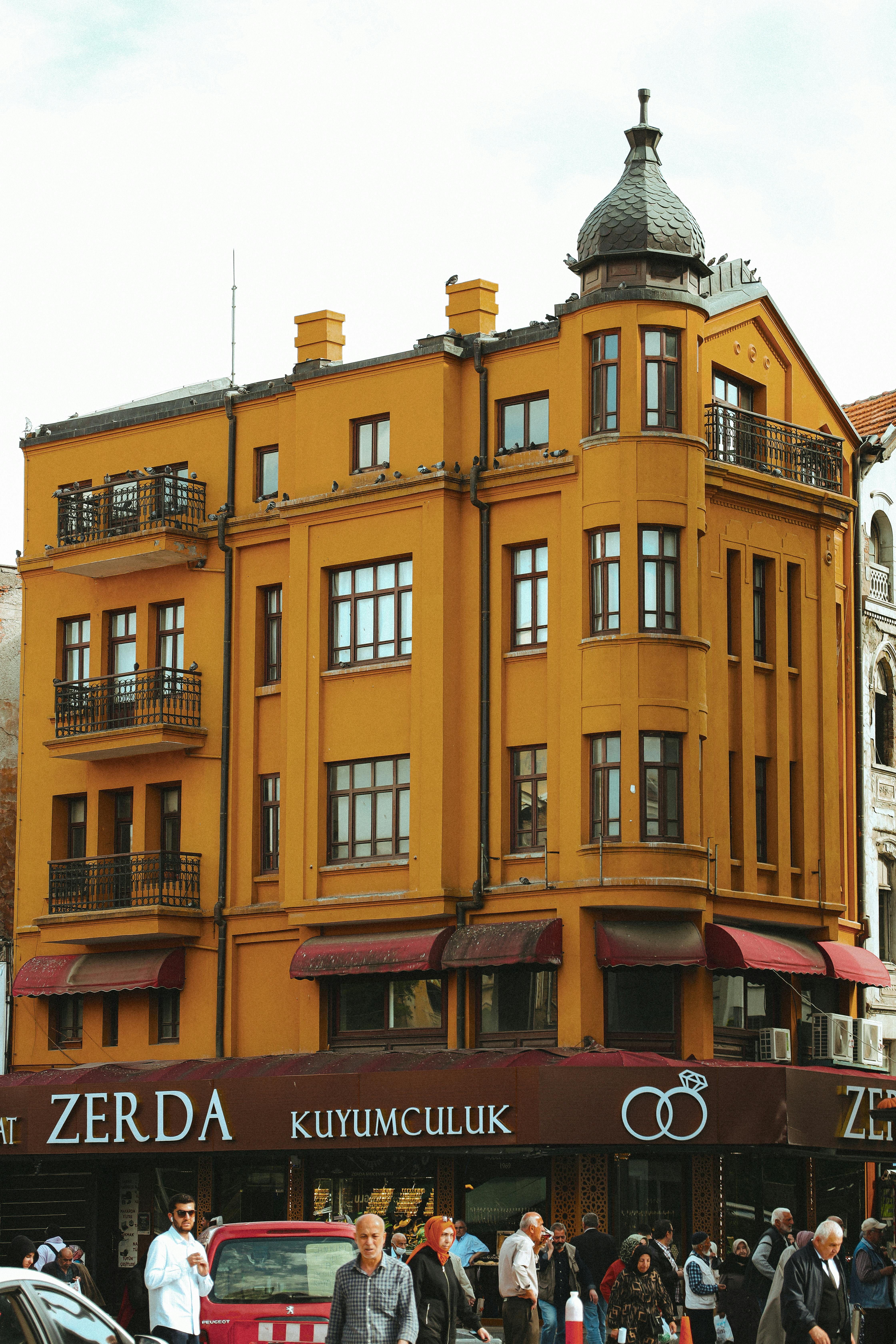 Historic Architecture in Ankara's Busy Bazaar · Free Stock Photo