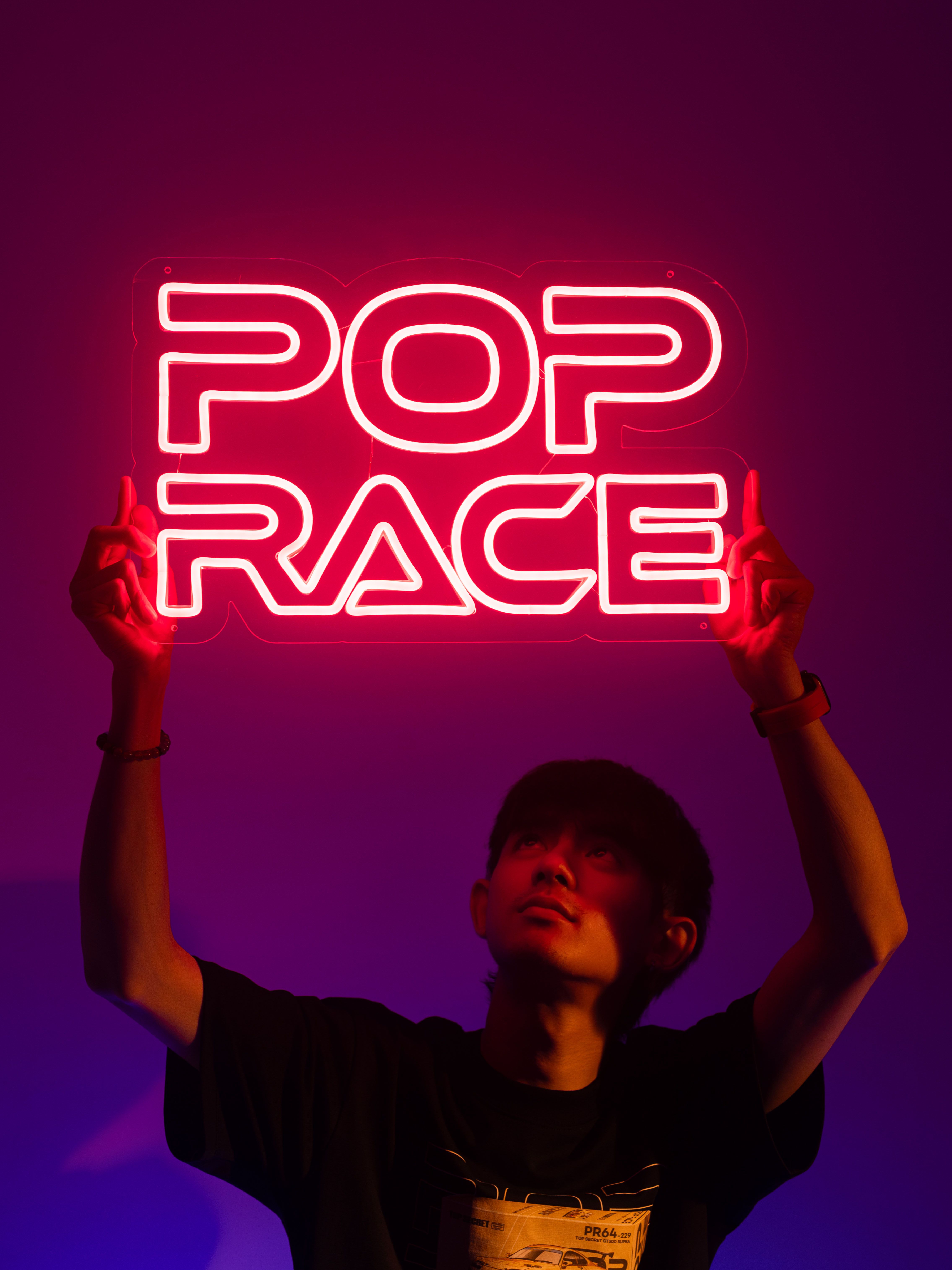 Letrero Pop Race Neo De Rc Csmbodia · Foto de stock gratuita