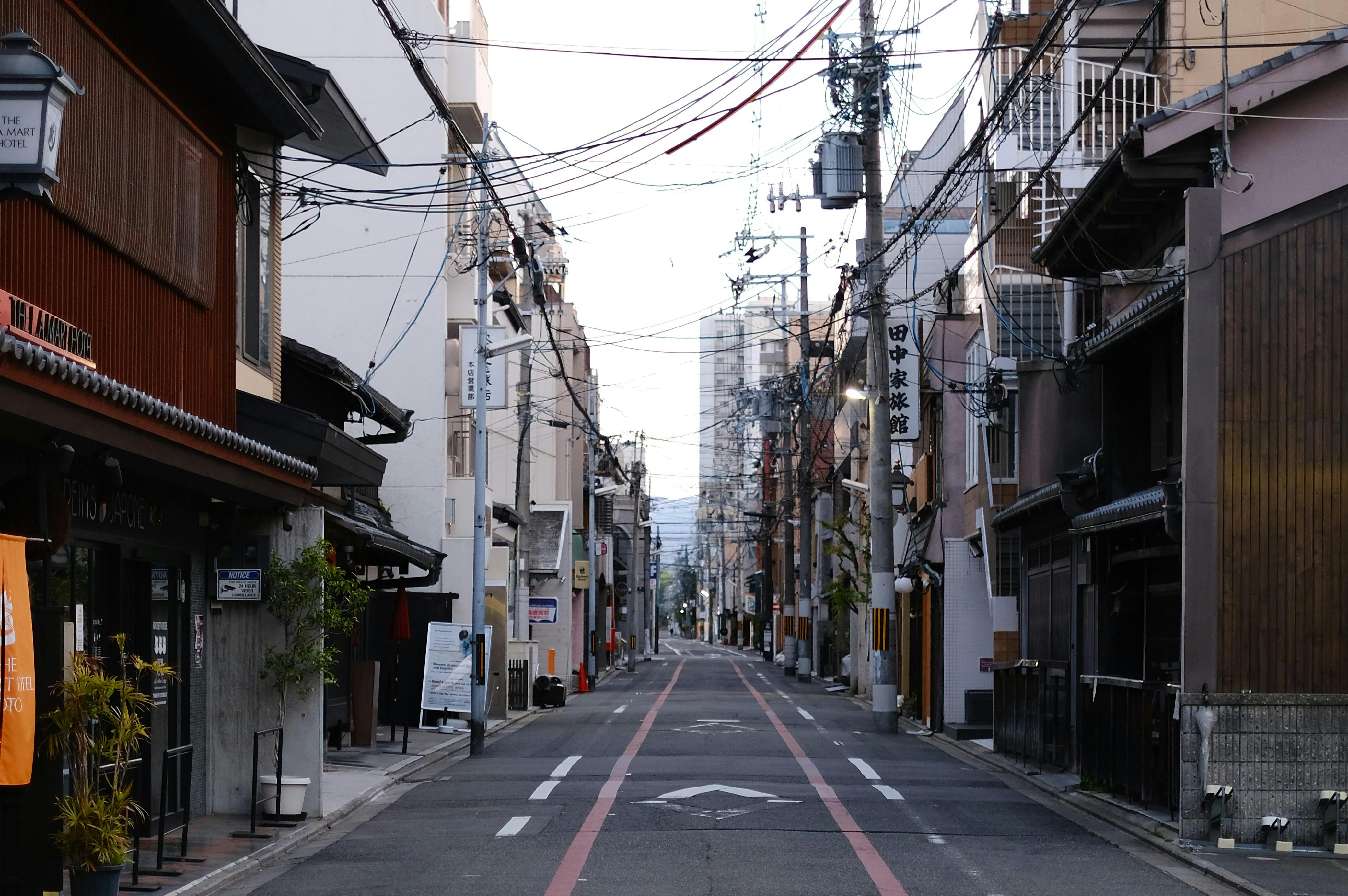 Perspective Street Photography Photos, Download The BEST Free ...