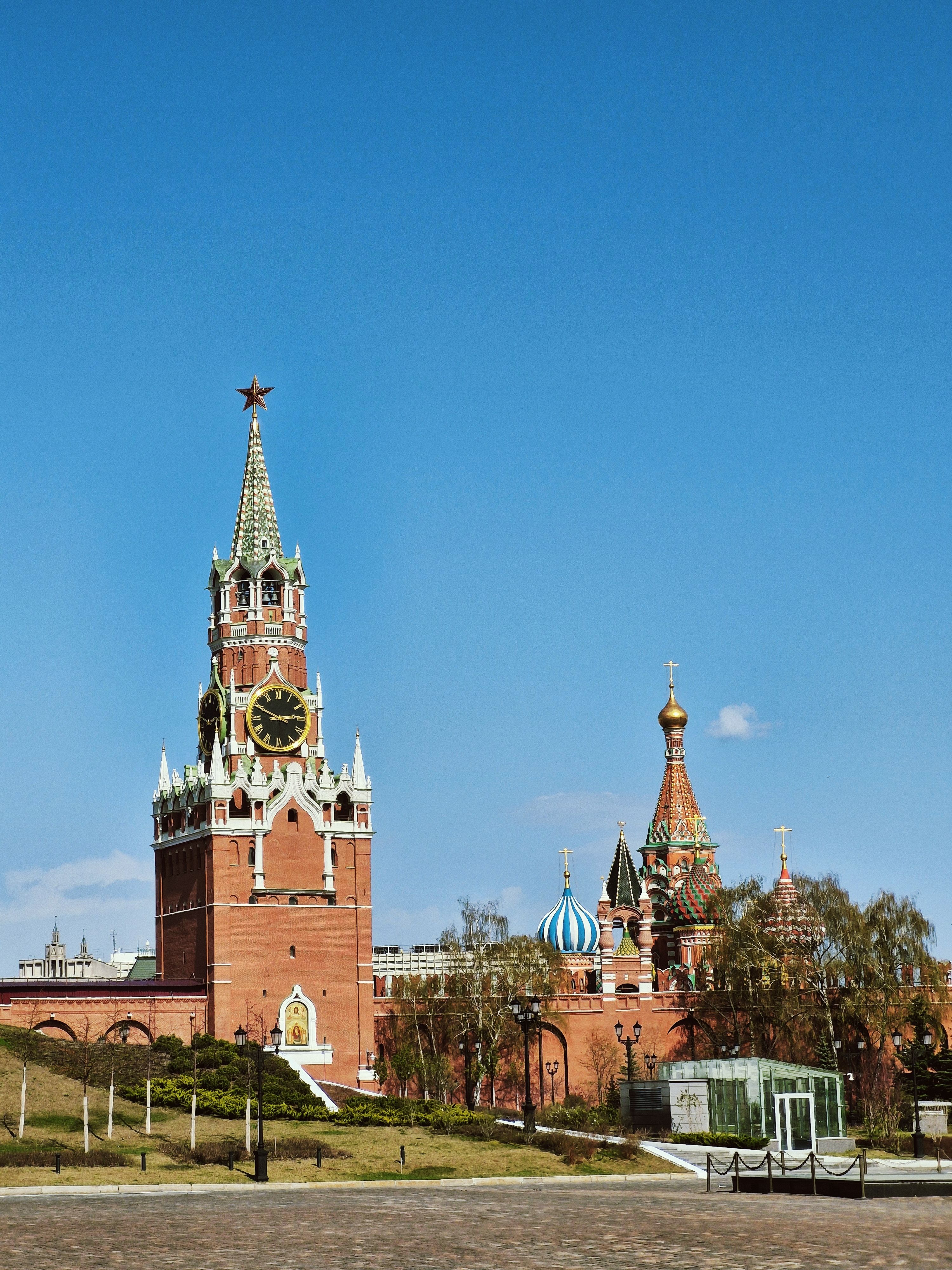 Red Square Landmarks in Moscow Under Clear Sky · Free Stock Photo