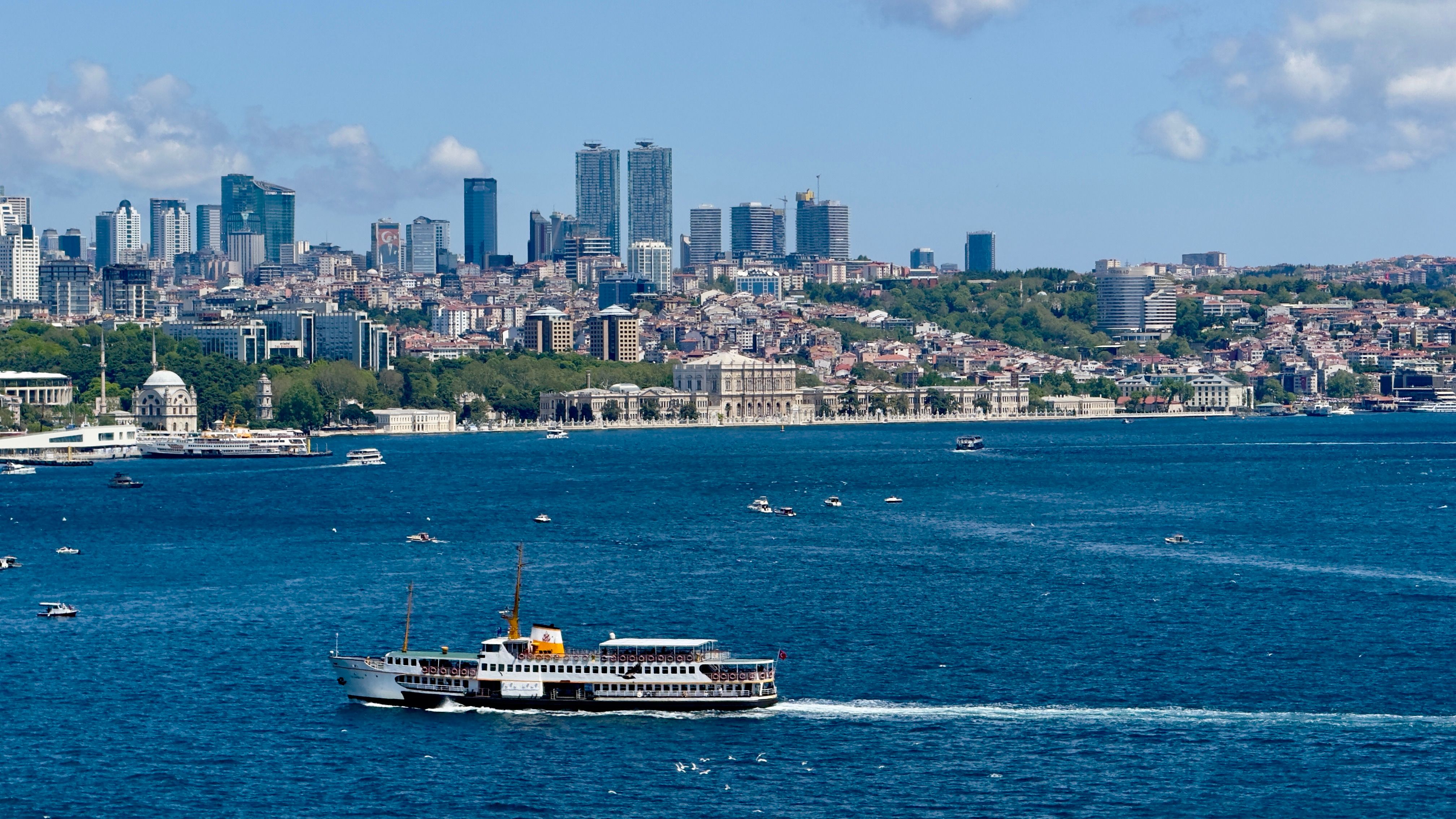 Scenic Istanbul Skyline with Bosphorus Ferry · Free Stock Photo