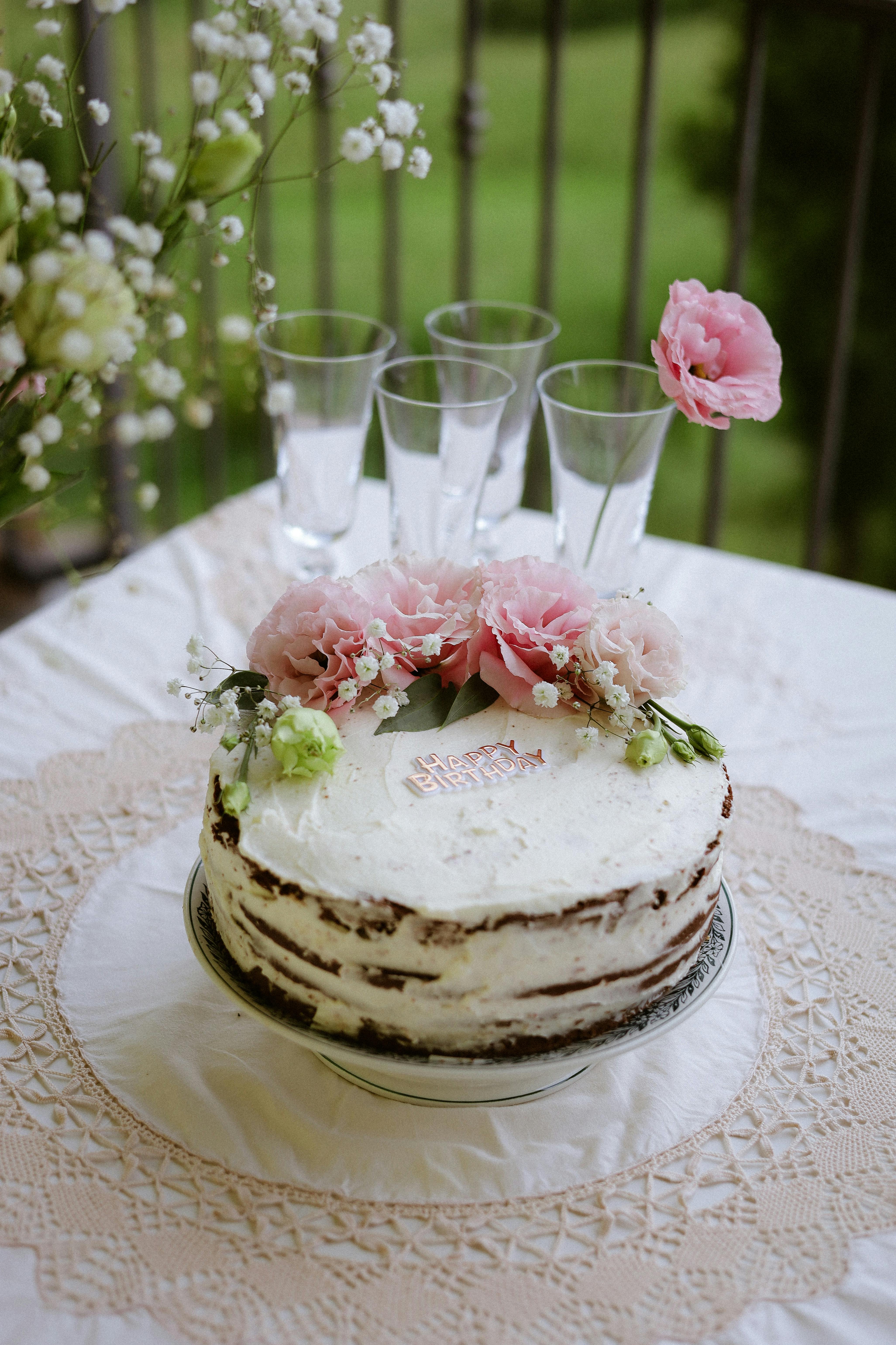 Rustic Floral Cake on Elegant Table Setting · Free Stock Photo