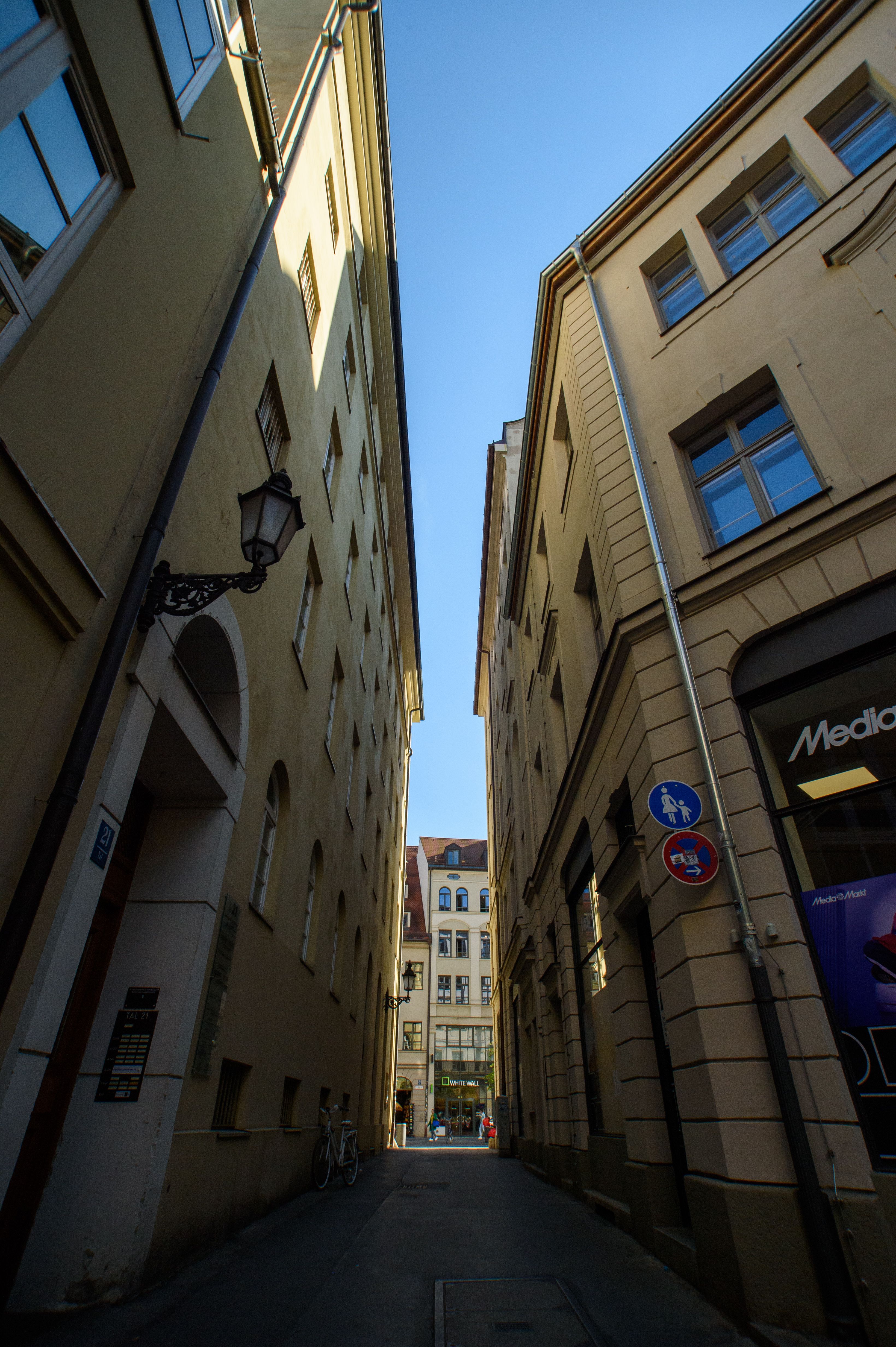 Charming European Narrow Street Alley View · Free Stock Photo