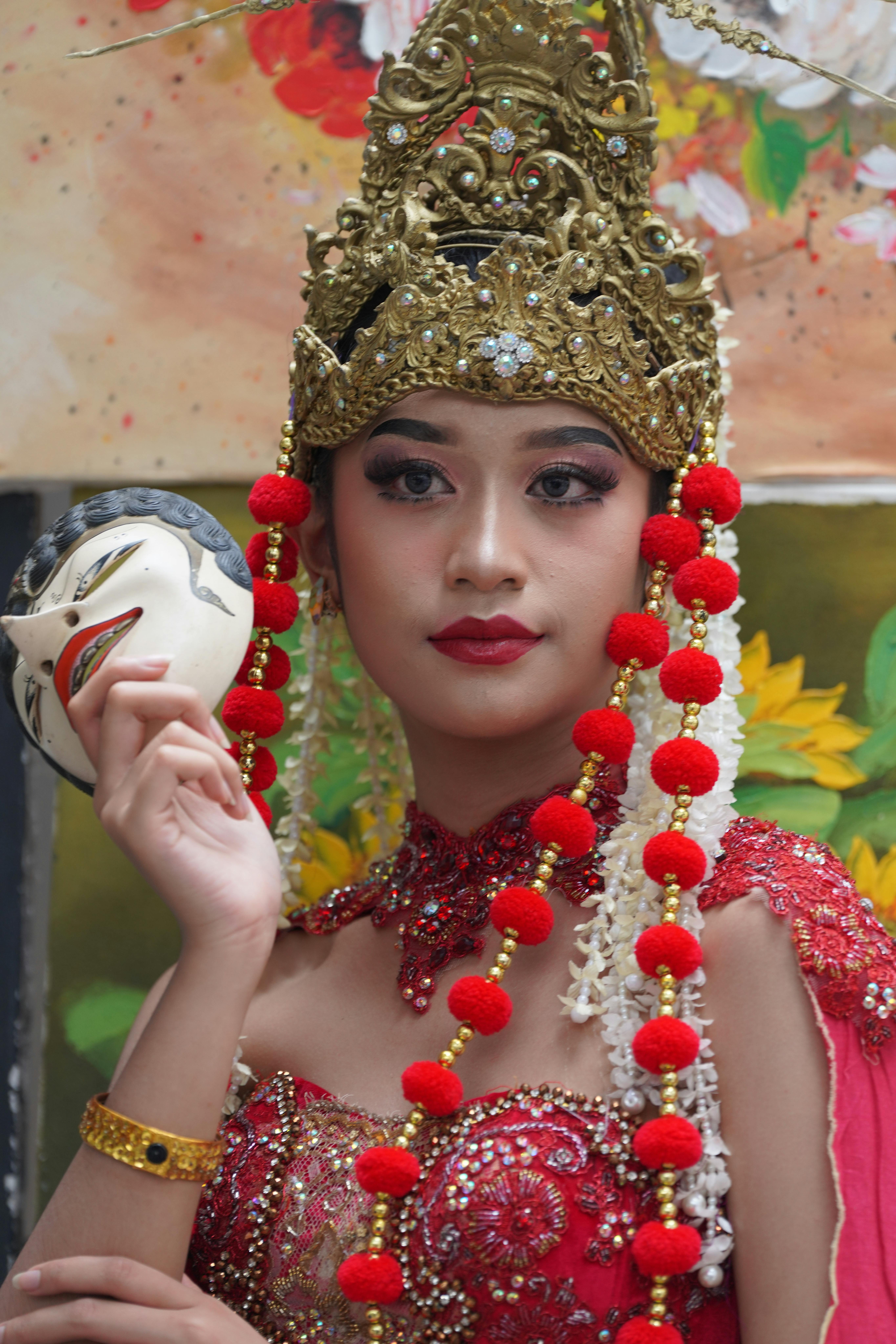 Traditional Sundanese Dancer with Mask · Free Stock Photo