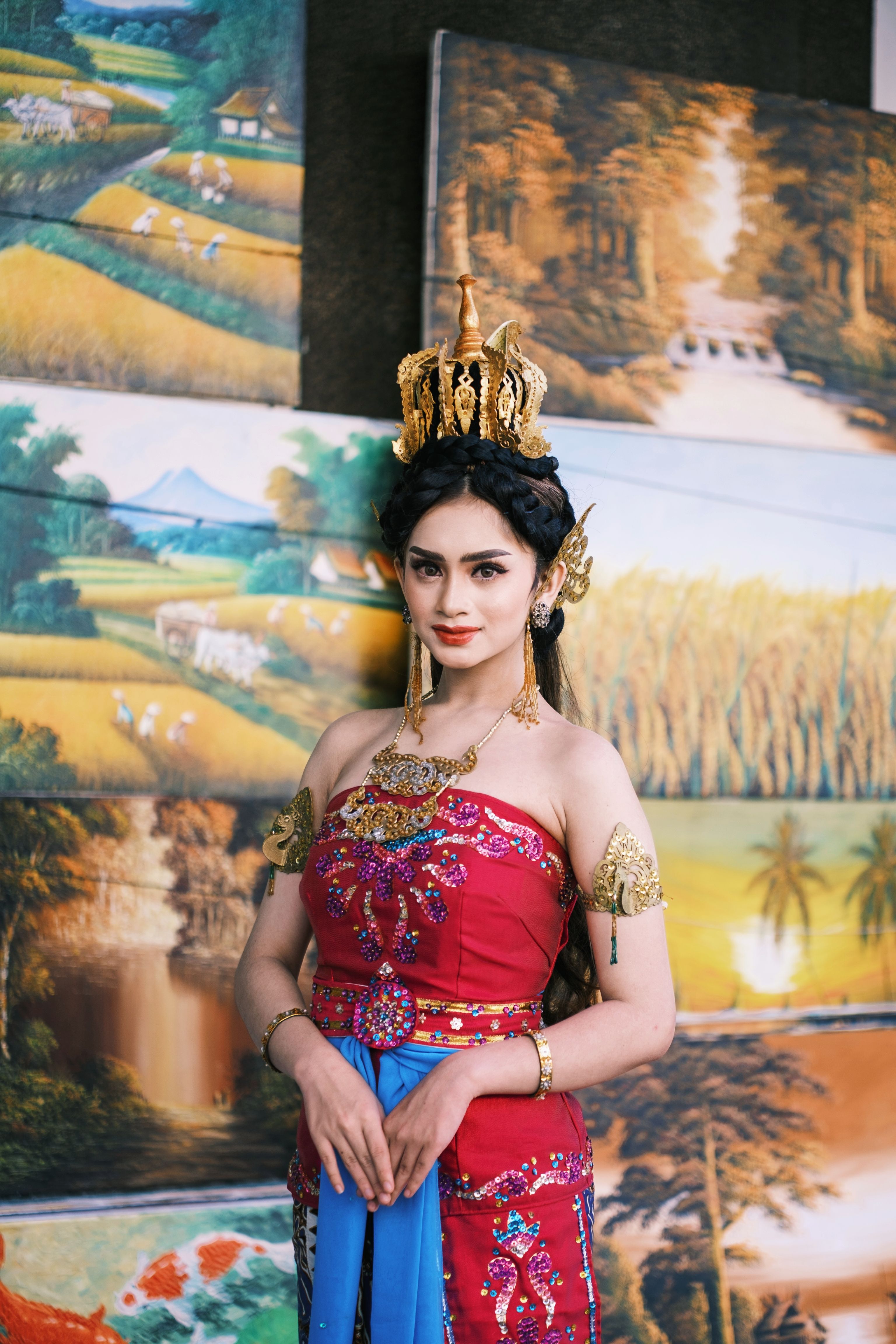 Traditional Asian Attire and Cultural Setting · Free Stock Photo