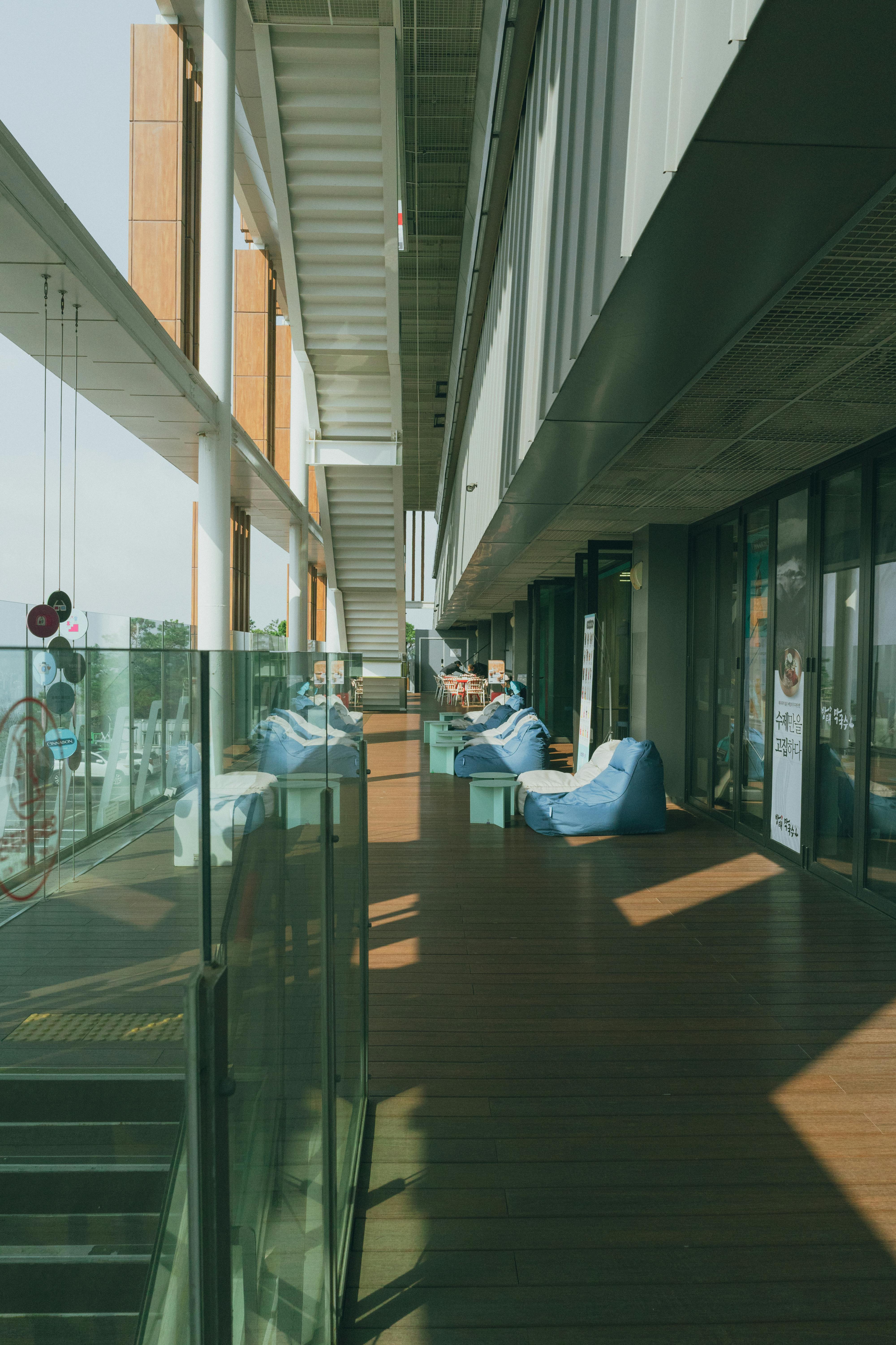 Retail Portrait Photos, Download The BEST Free Retail Portrait Stock ...