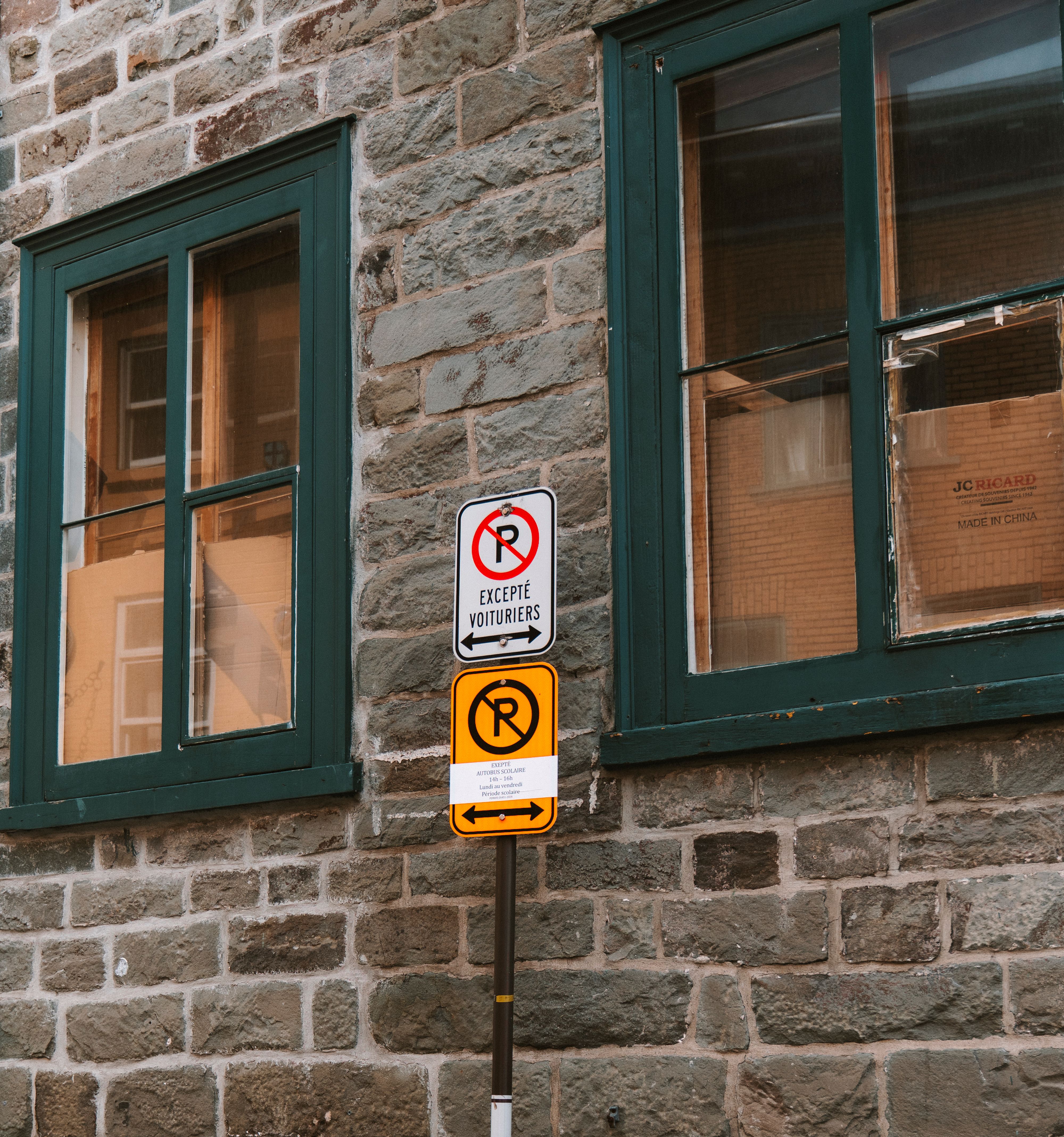 Historic Québec City Stone Building Facade · Free Stock Photo