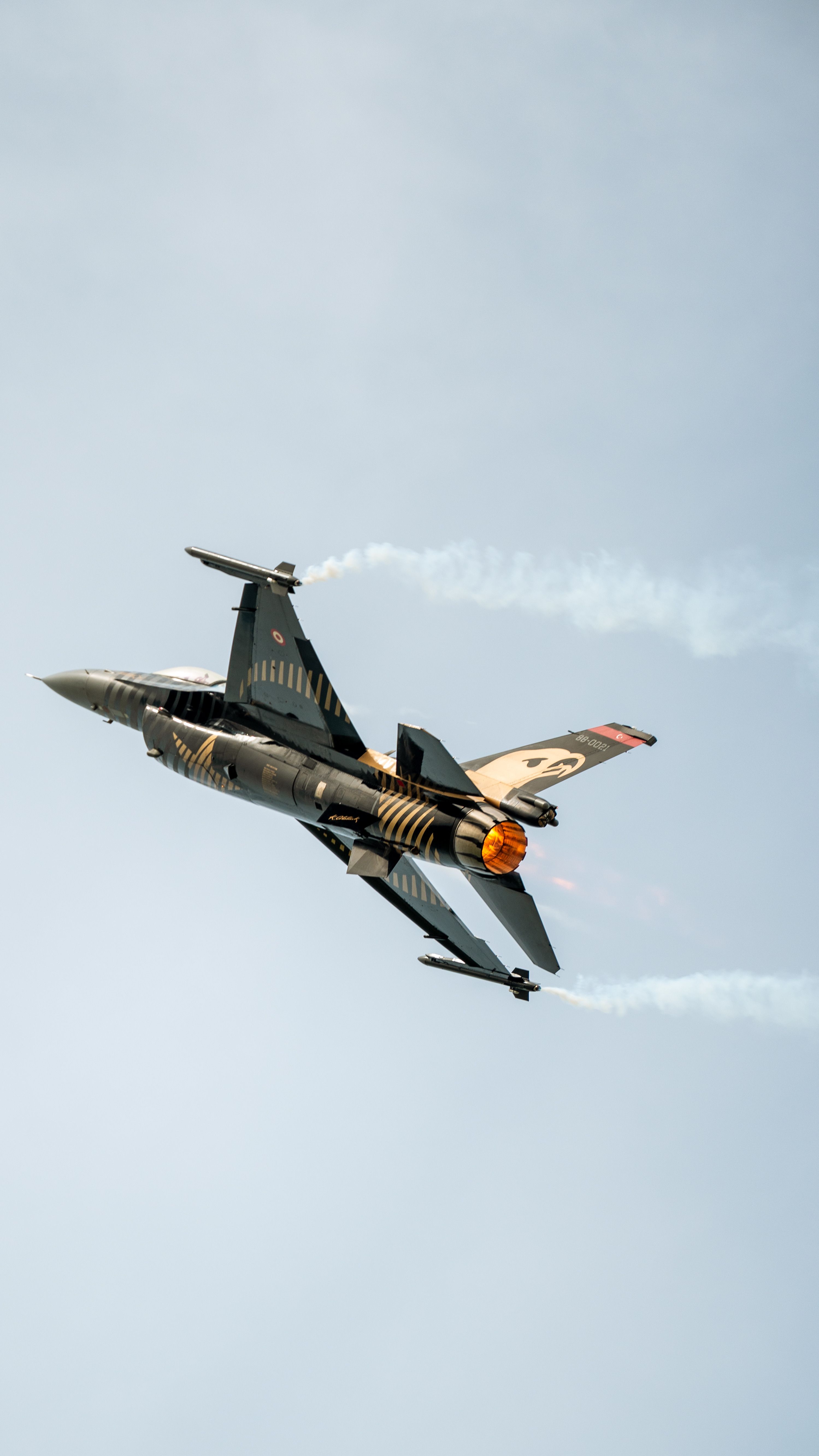 Dynamic Display of Fighter Jet at Air Show · Free Stock Photo