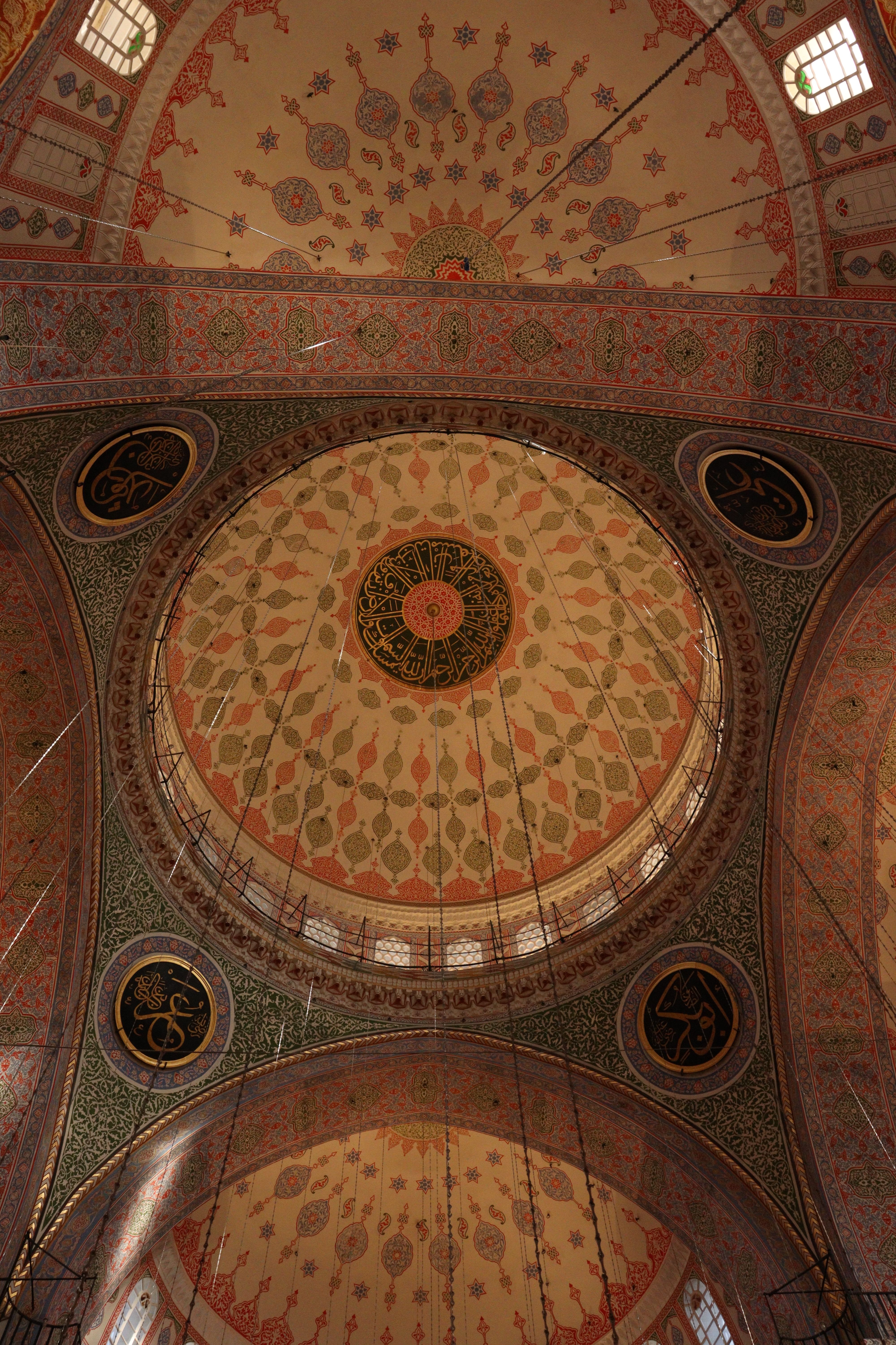 Intricate Domed Ceiling of Historic Mosque · Free Stock Photo