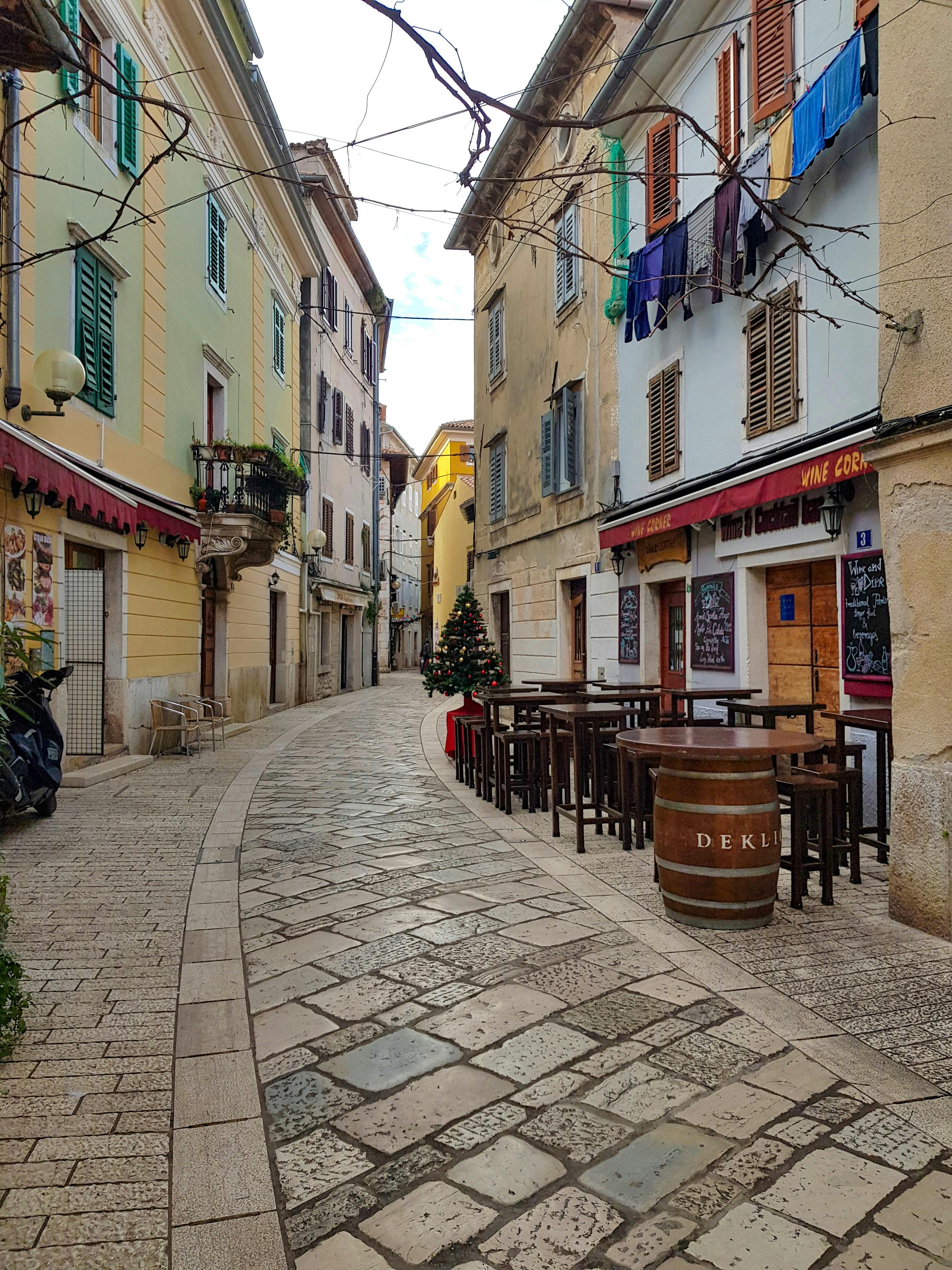 Charming Old Town Street in Poreč, Croatia · Free Stock Photo