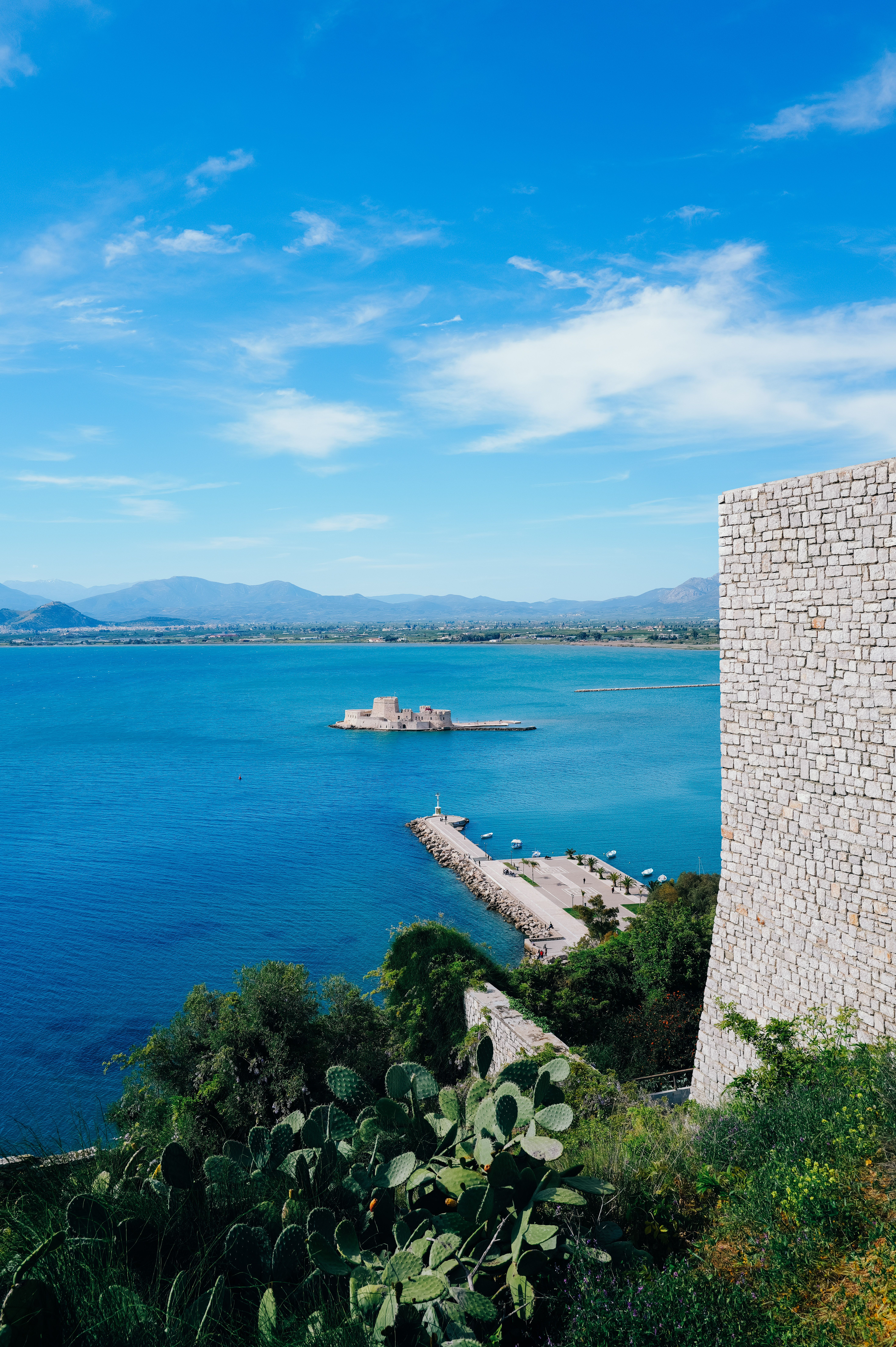 Scenic View of Nafplio Harbor and Bourtzi Castle · Free Stock Photo