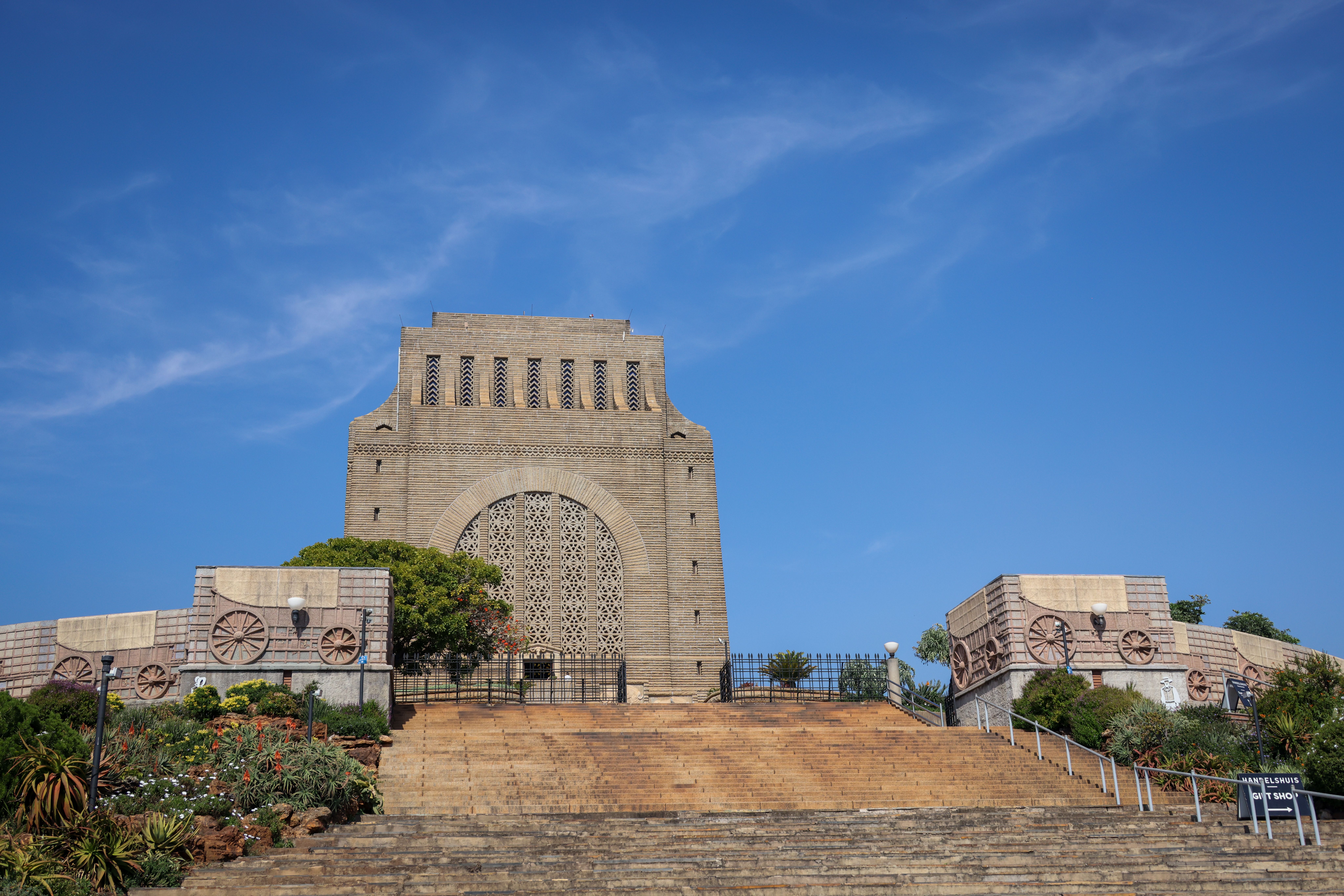 Vue Impressionnante Du Monument Voortrekker à Pretoria · Photo gratuite