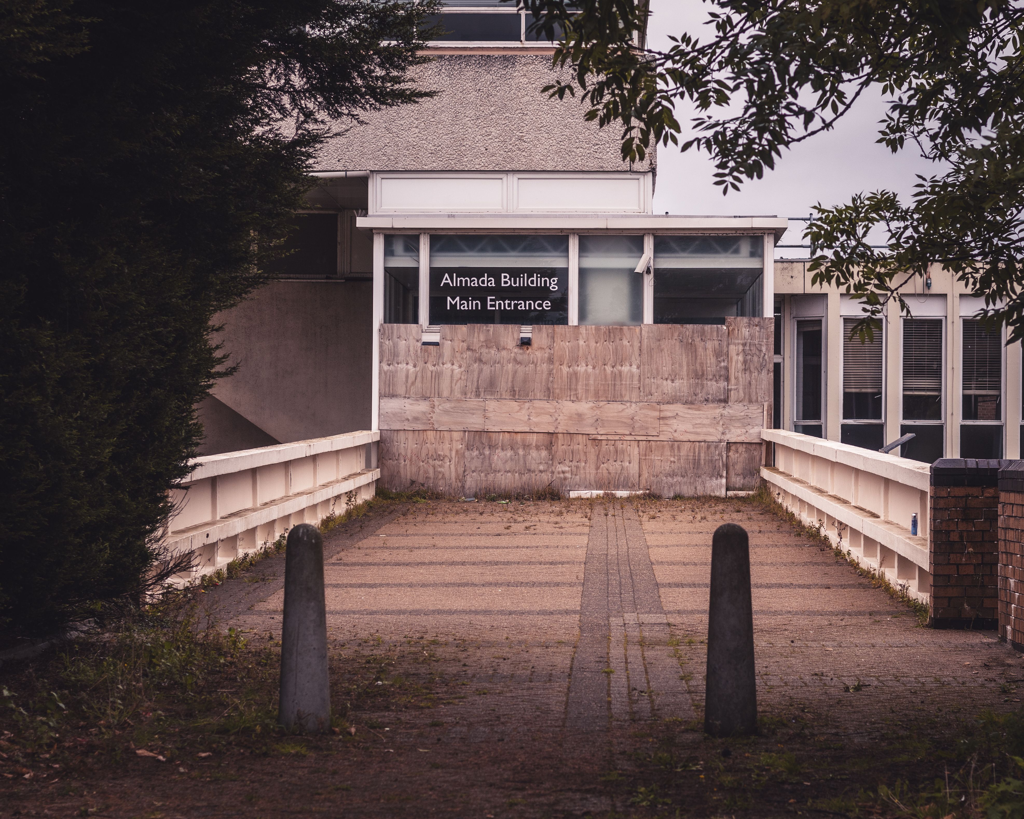 Main Entrance Walkway Landscape Photos, Download The BEST Free Main ...