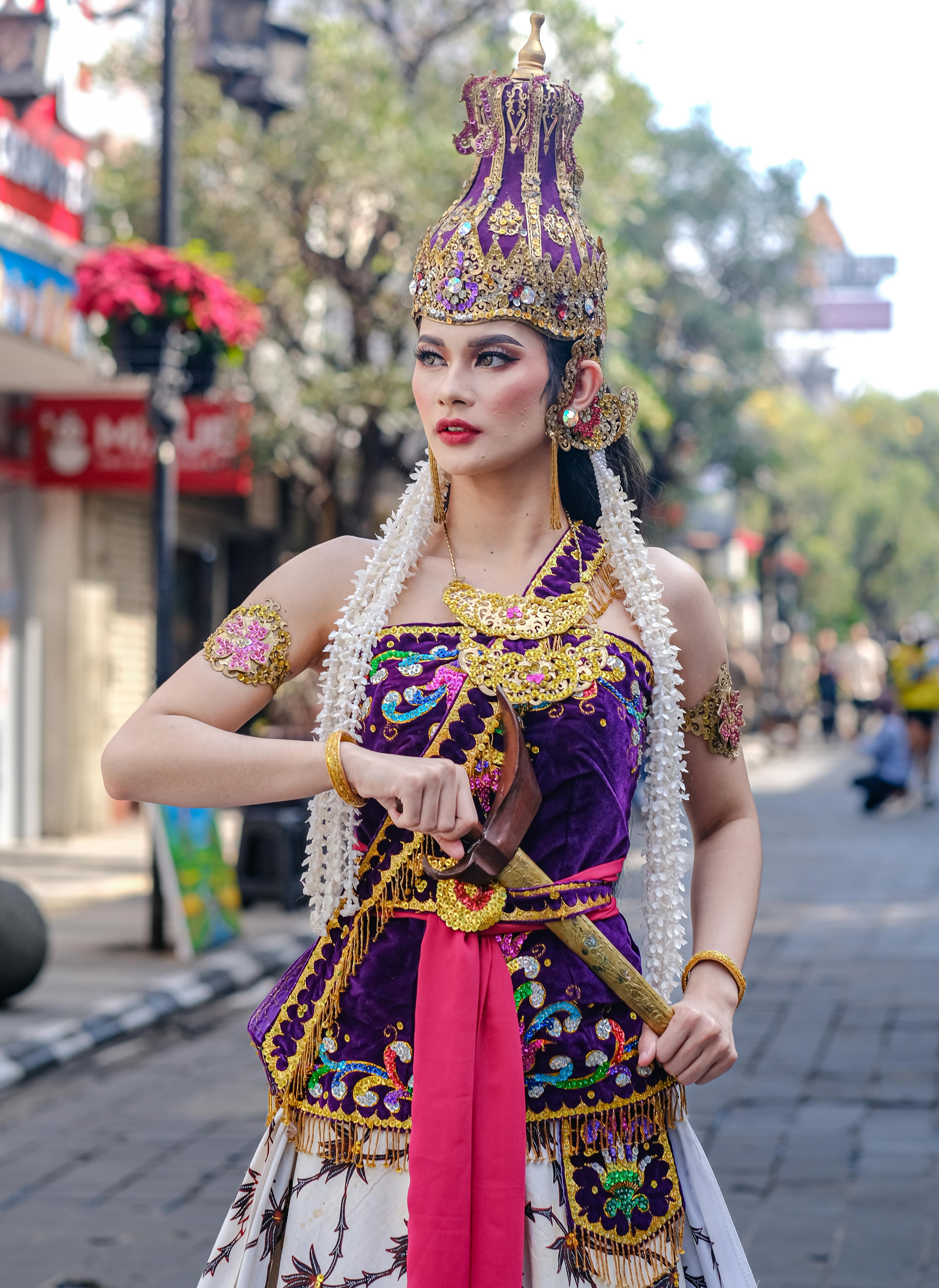 Traditional Javanese Attire in Yogyakarta, Indonesia · Free Stock Photo