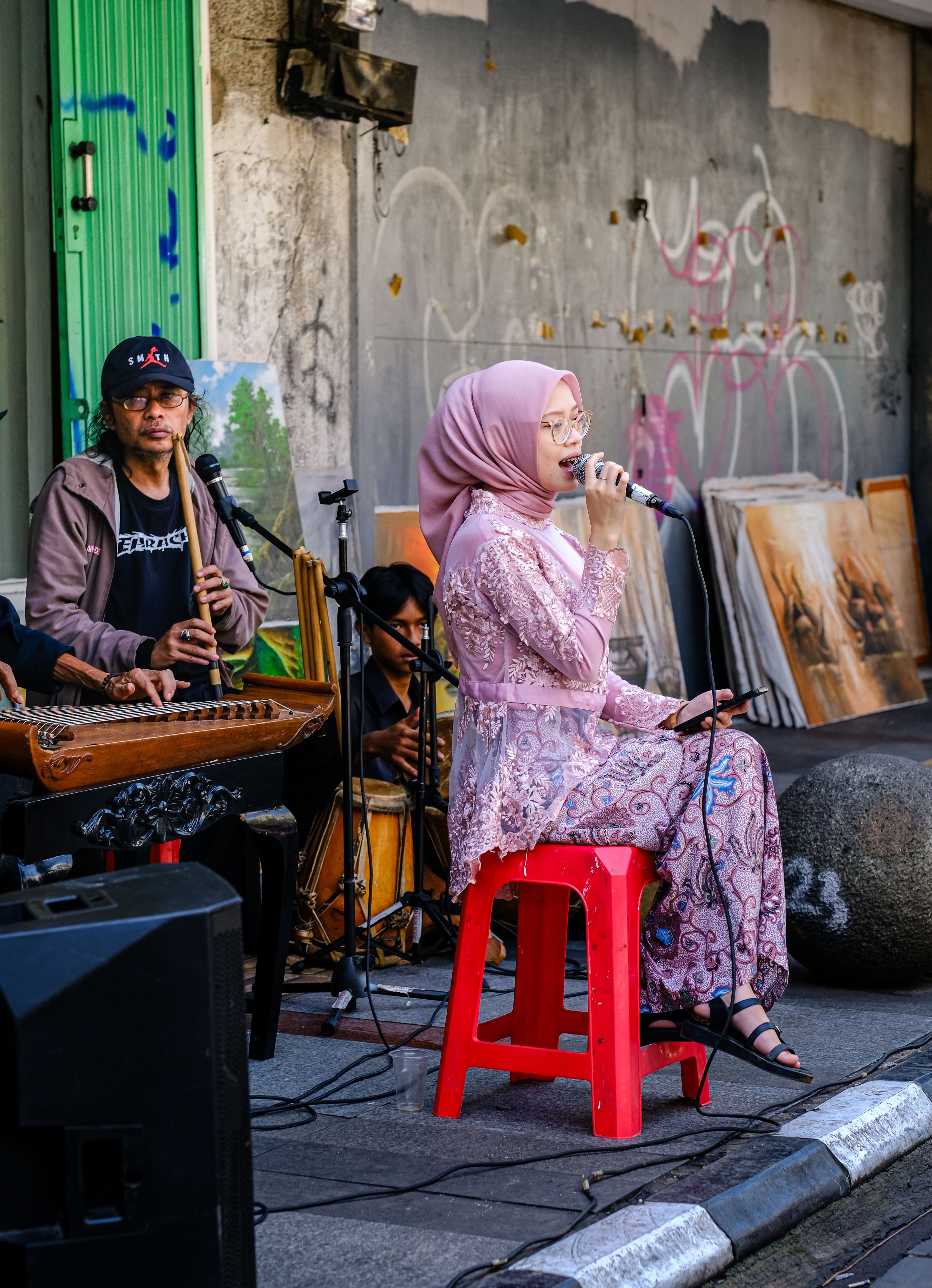 Traditional Indonesian Street Performance in West Java · Free Stock Photo