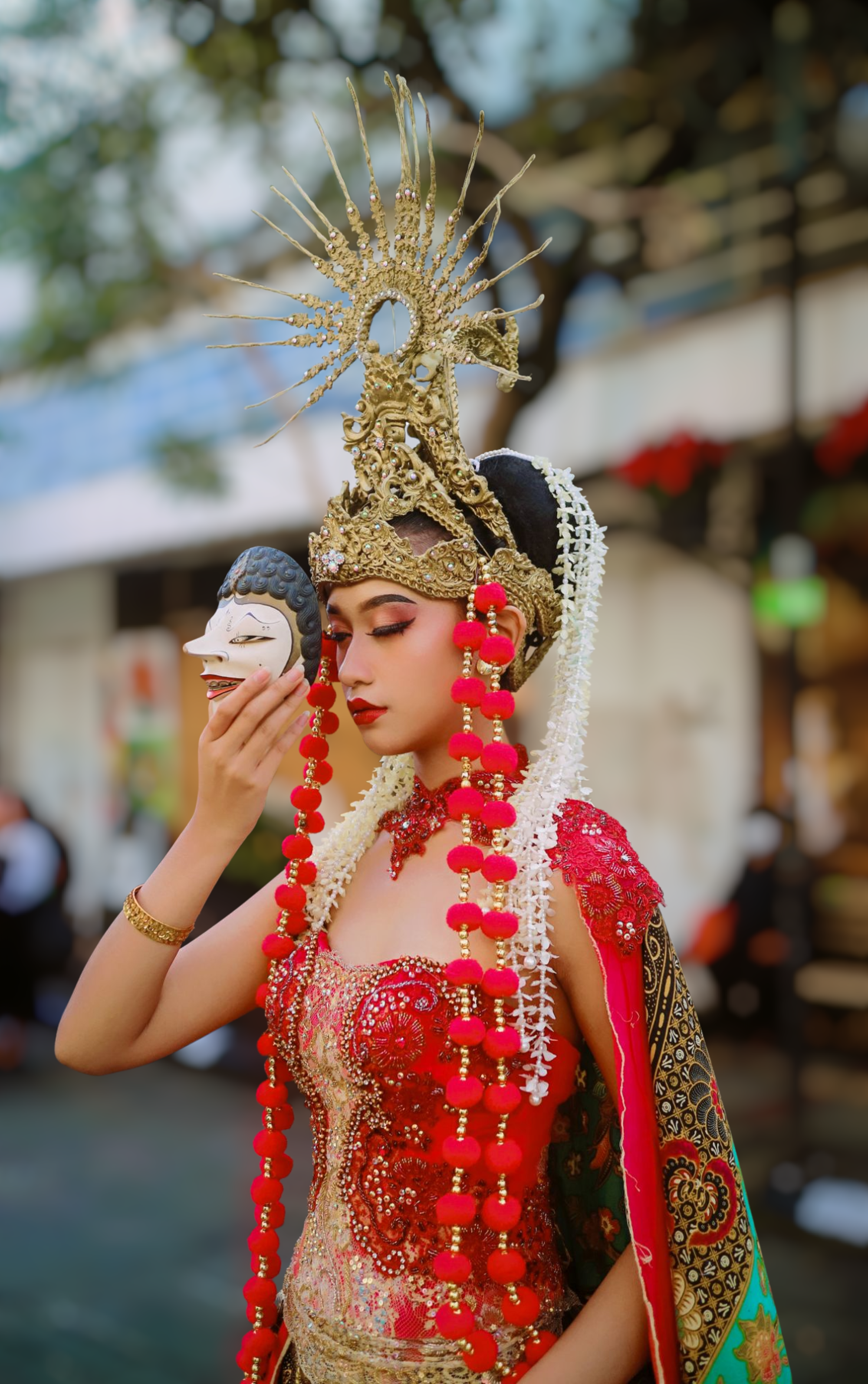 Traditional Dance Performer in Jawa Barat, Indonesia · Free Stock Photo