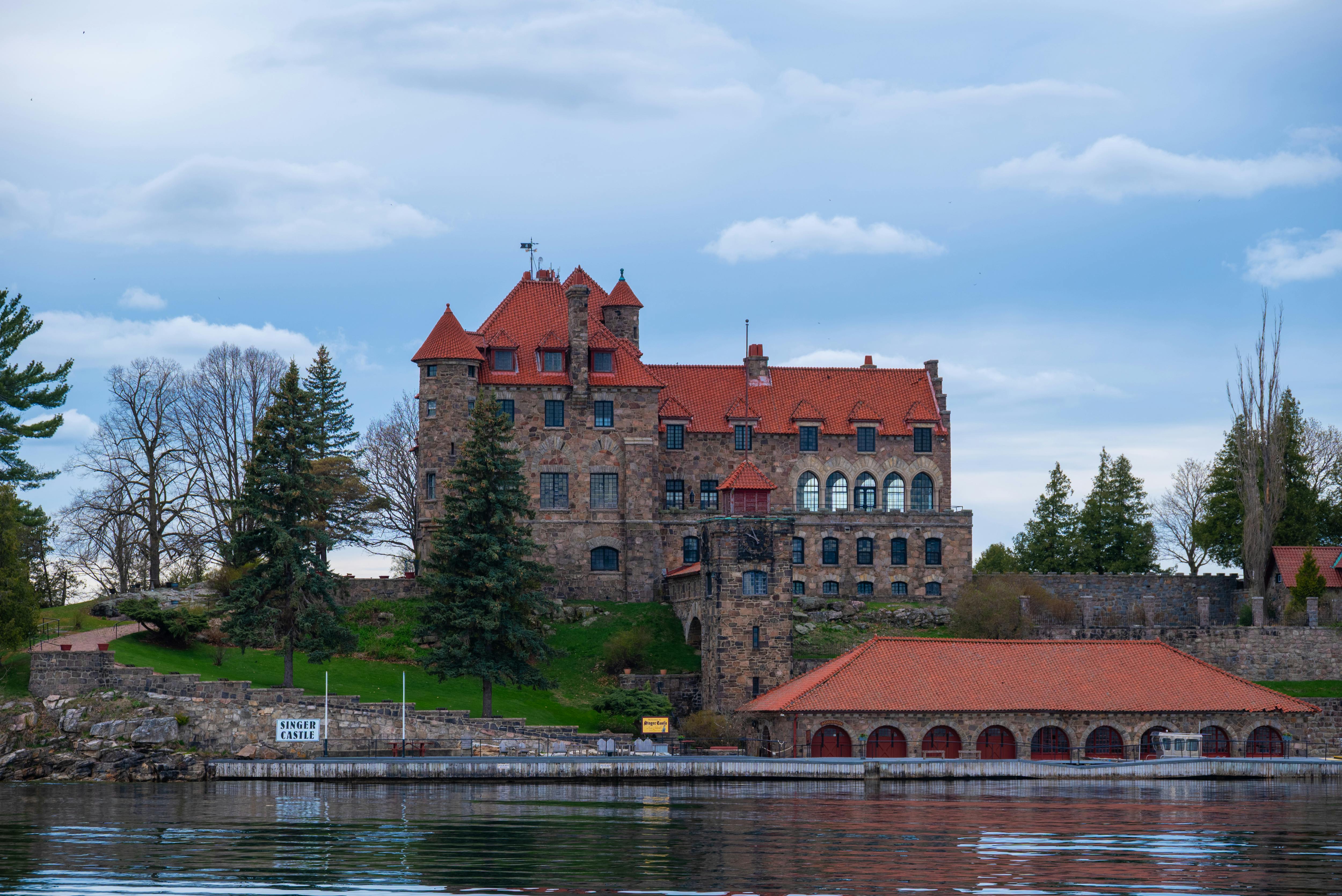 Singer Castle in Hammond, New York by the Lake · Free Stock Photo