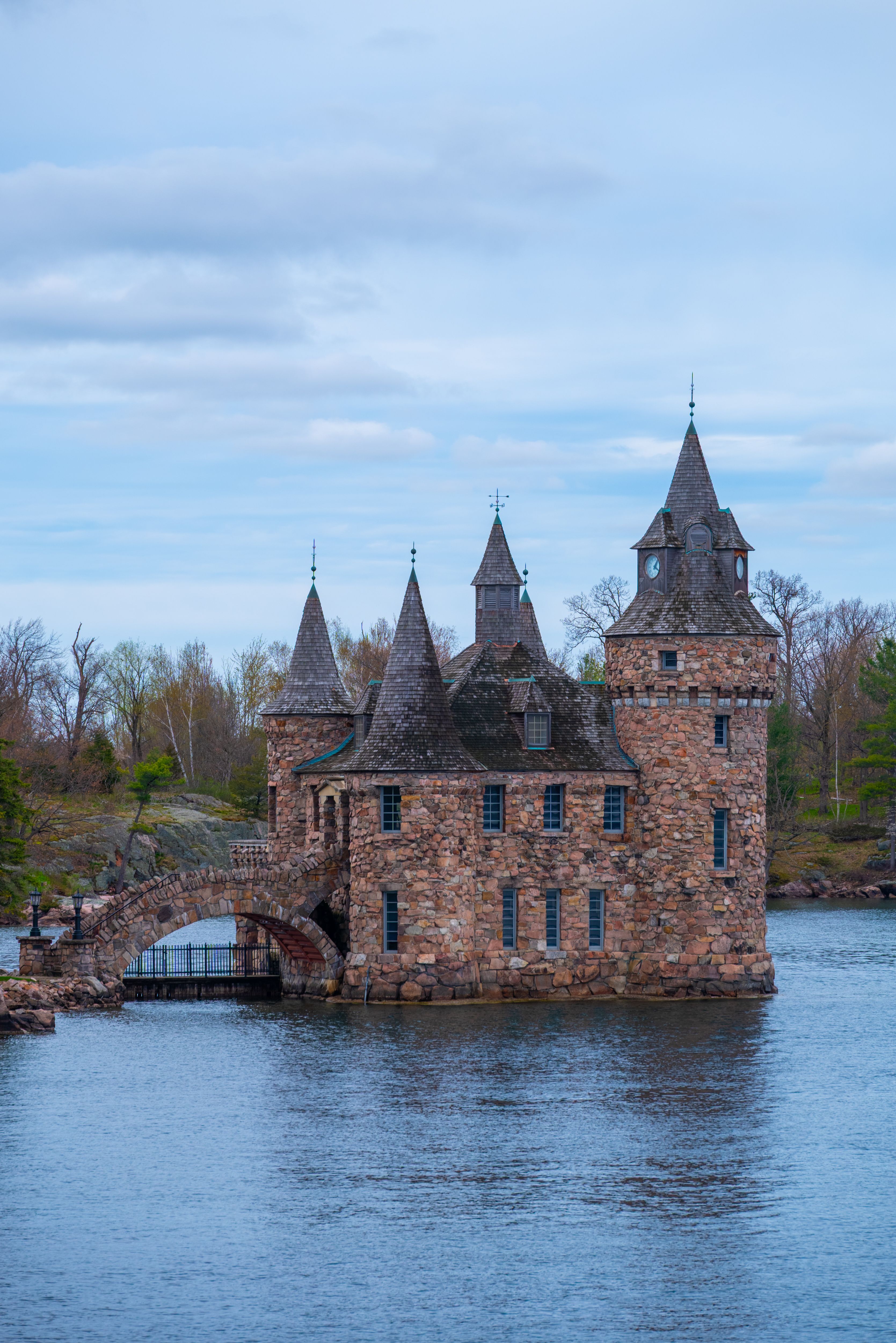 Charming Boldt Castle on a Cloudy Day · Free Stock Photo