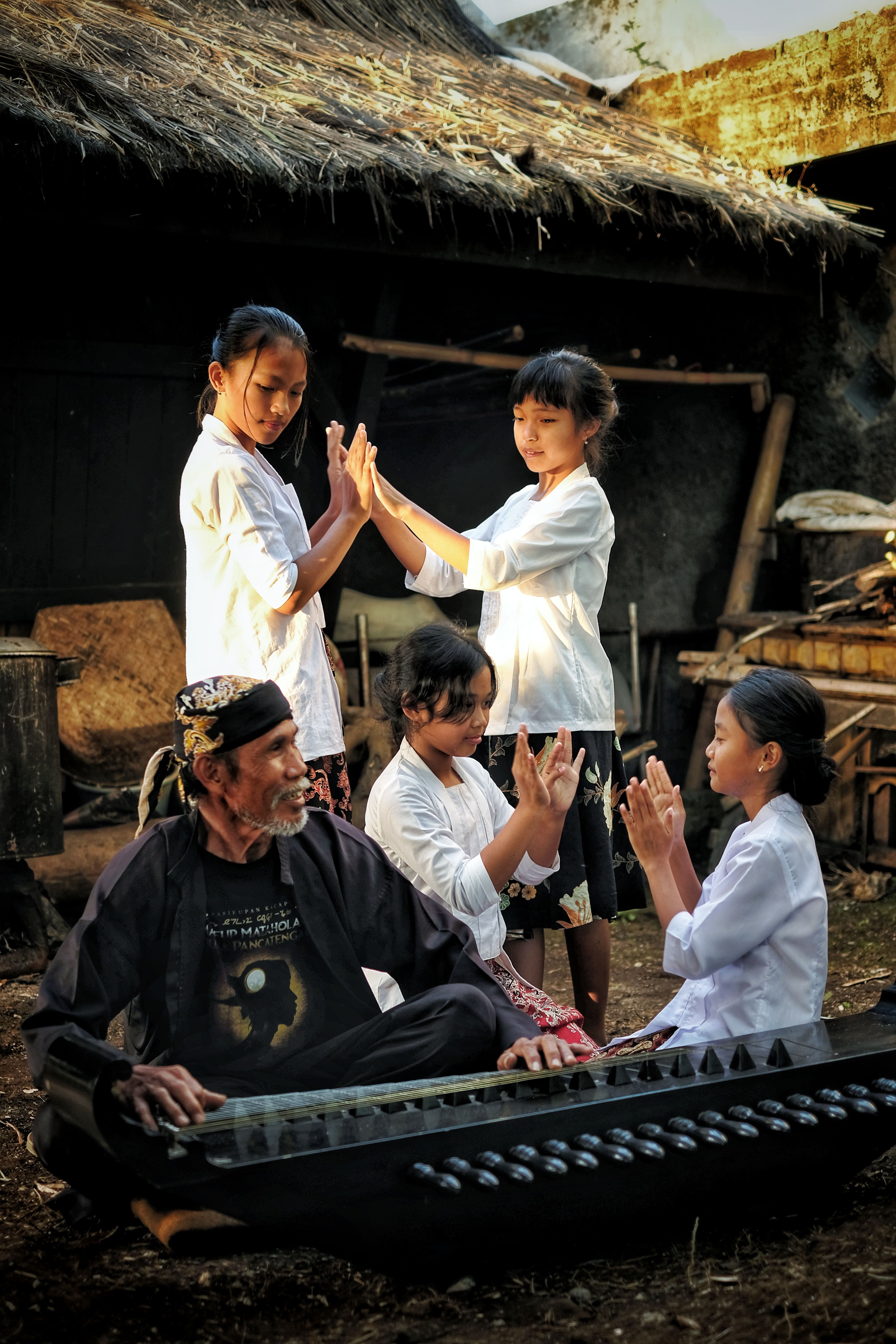 Hands Clapping Photos, Download The BEST Free Hands Clapping Stock ...