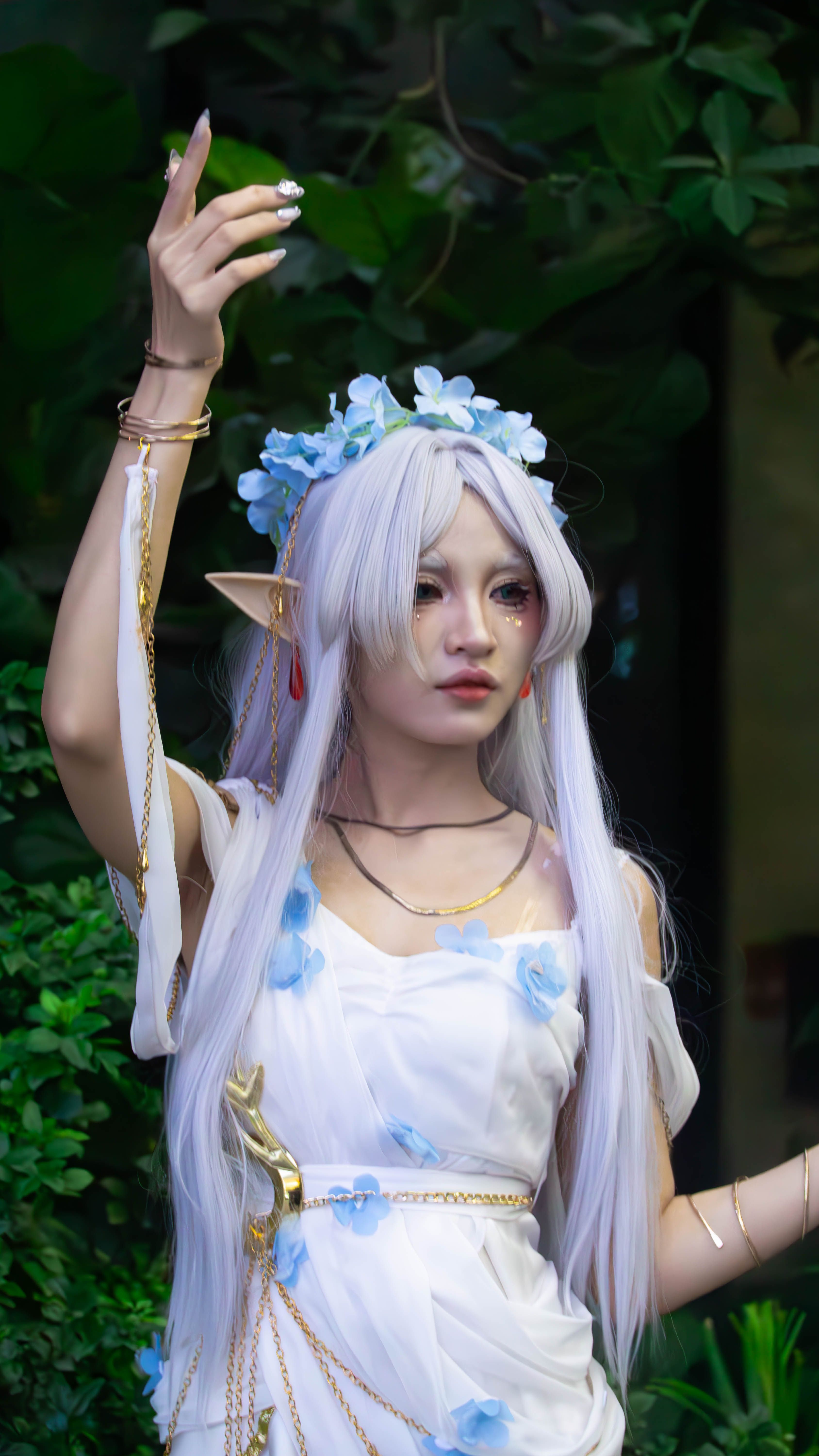 Enchanting Cosplay of Elven Character Outdoors · Free Stock Photo