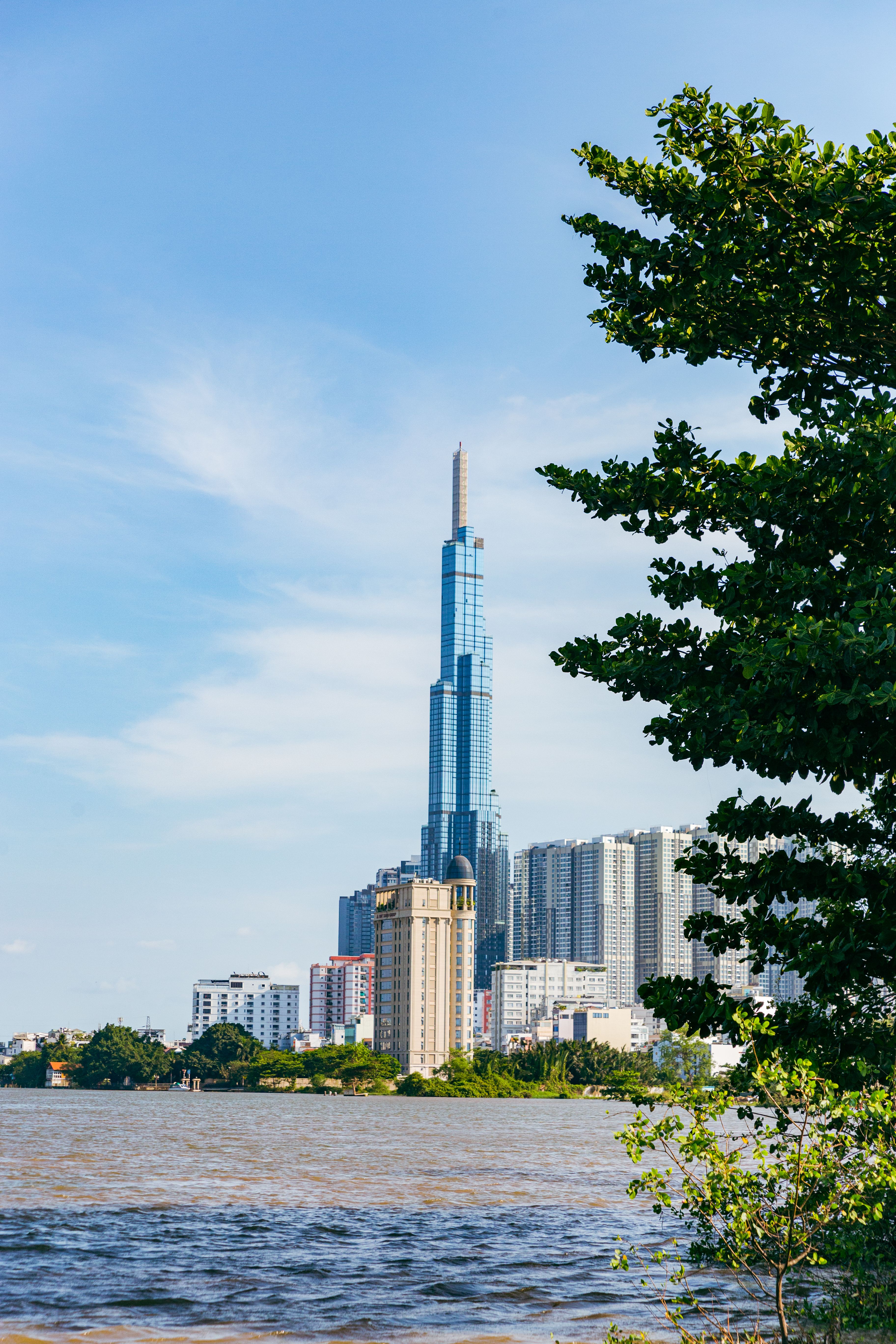 Landmark 81 Tower in Ho Chi Minh City Skyline · Free Stock Photo