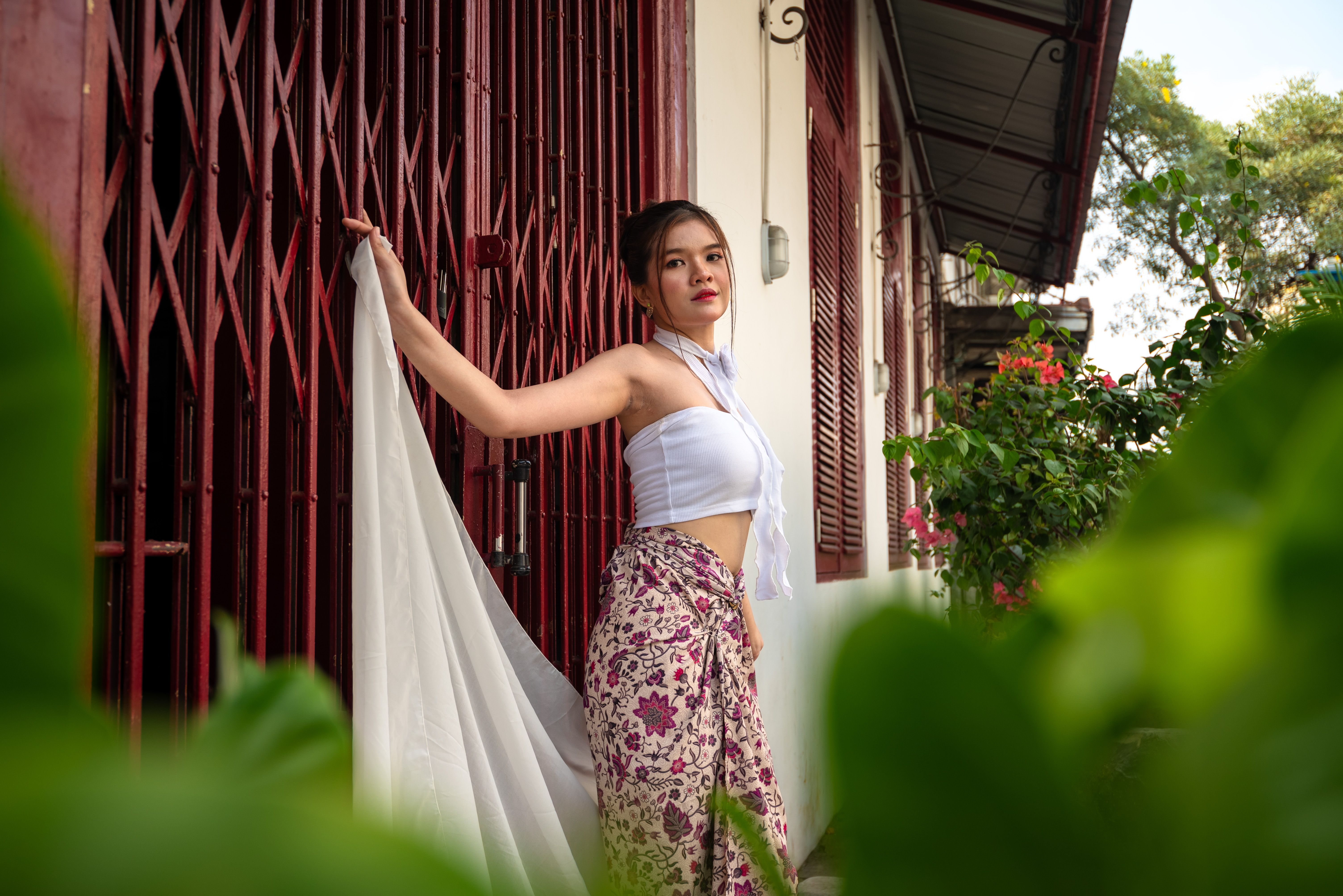 Traditional Fashion in Jakarta's Urban Landscape · Free Stock Photo