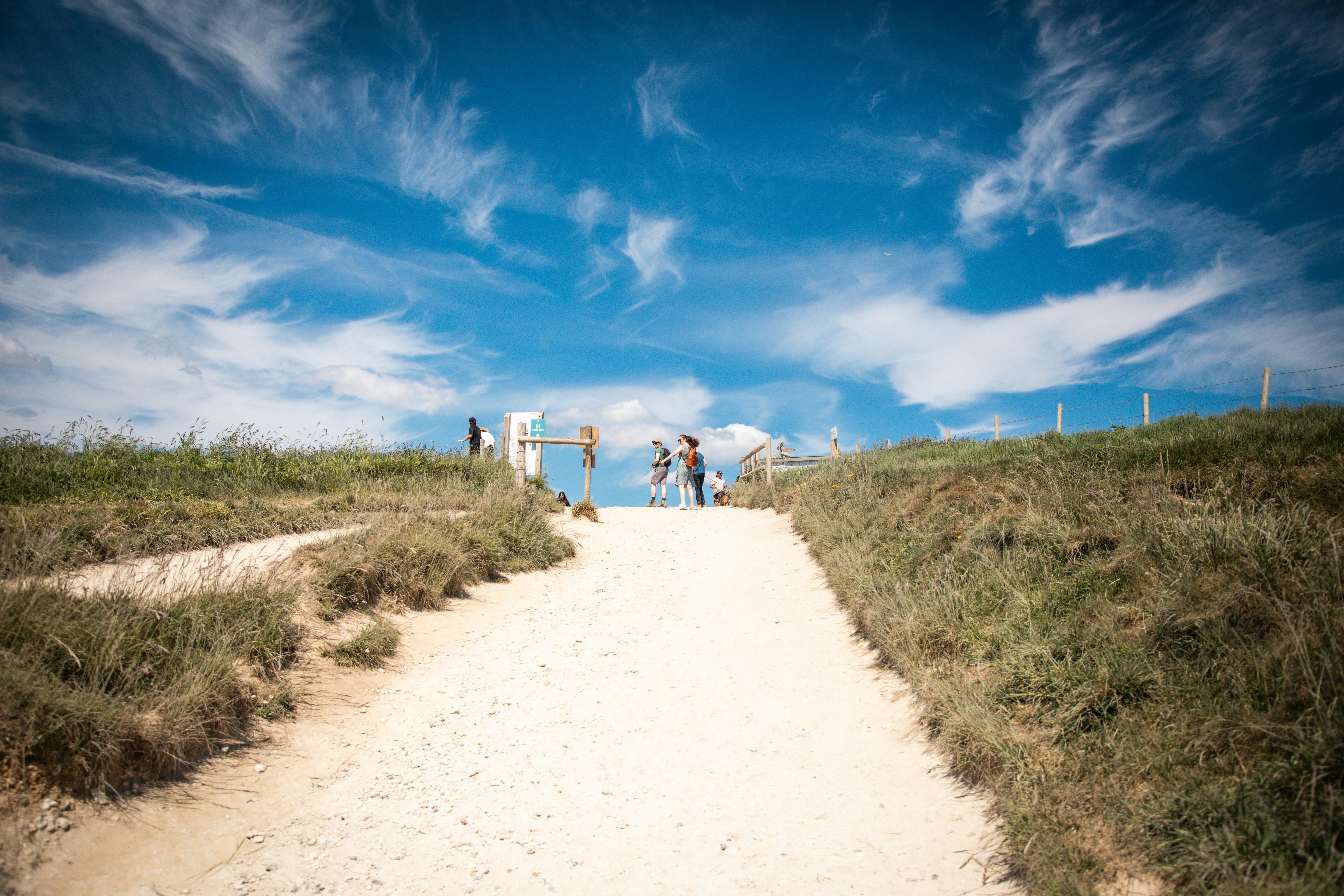 Sunny Pathway Leading to Scenic Hilltop in England · Free Stock Photo