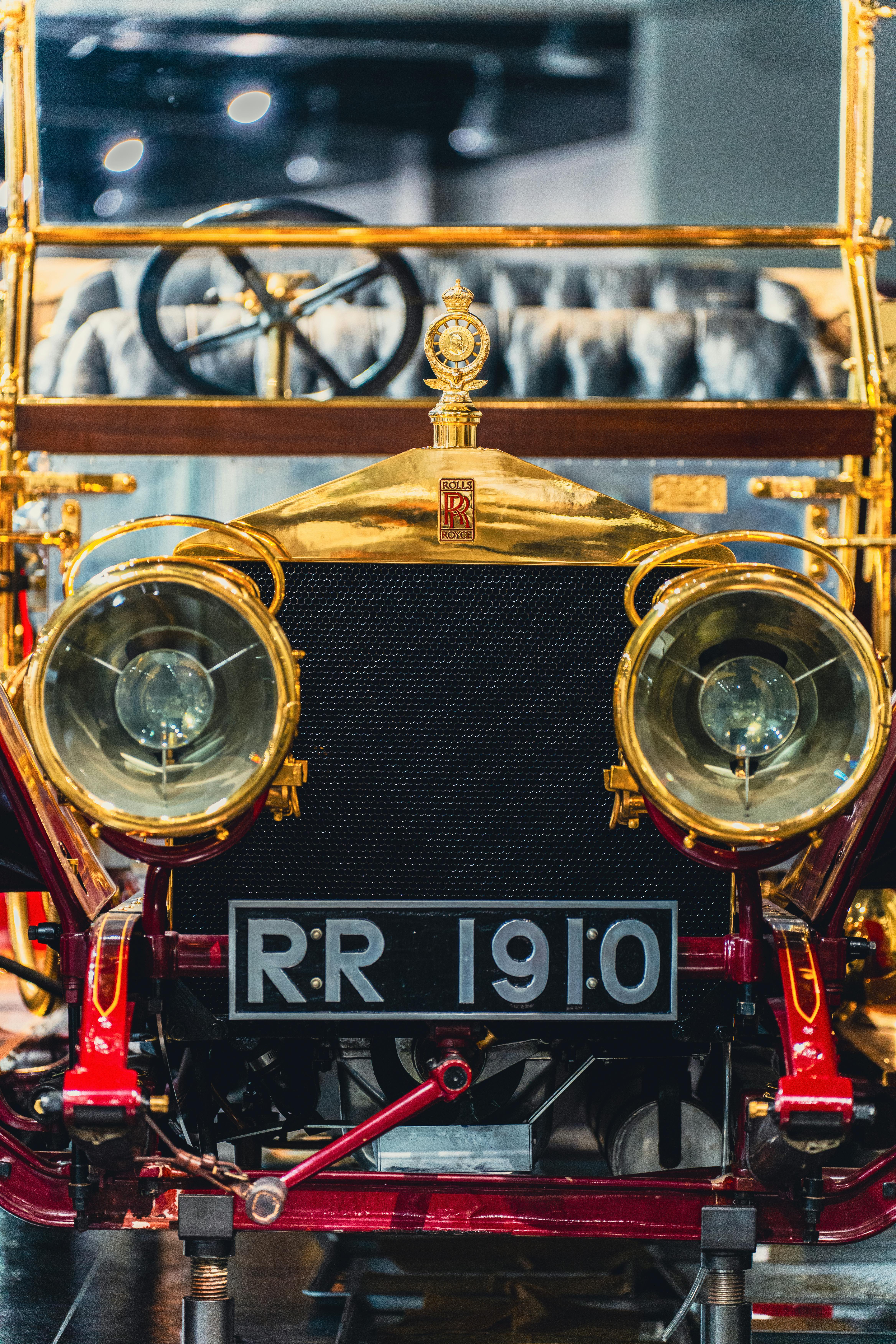 Classic 1910 Rolls Royce Vintage Car Front View · Free Stock Photo