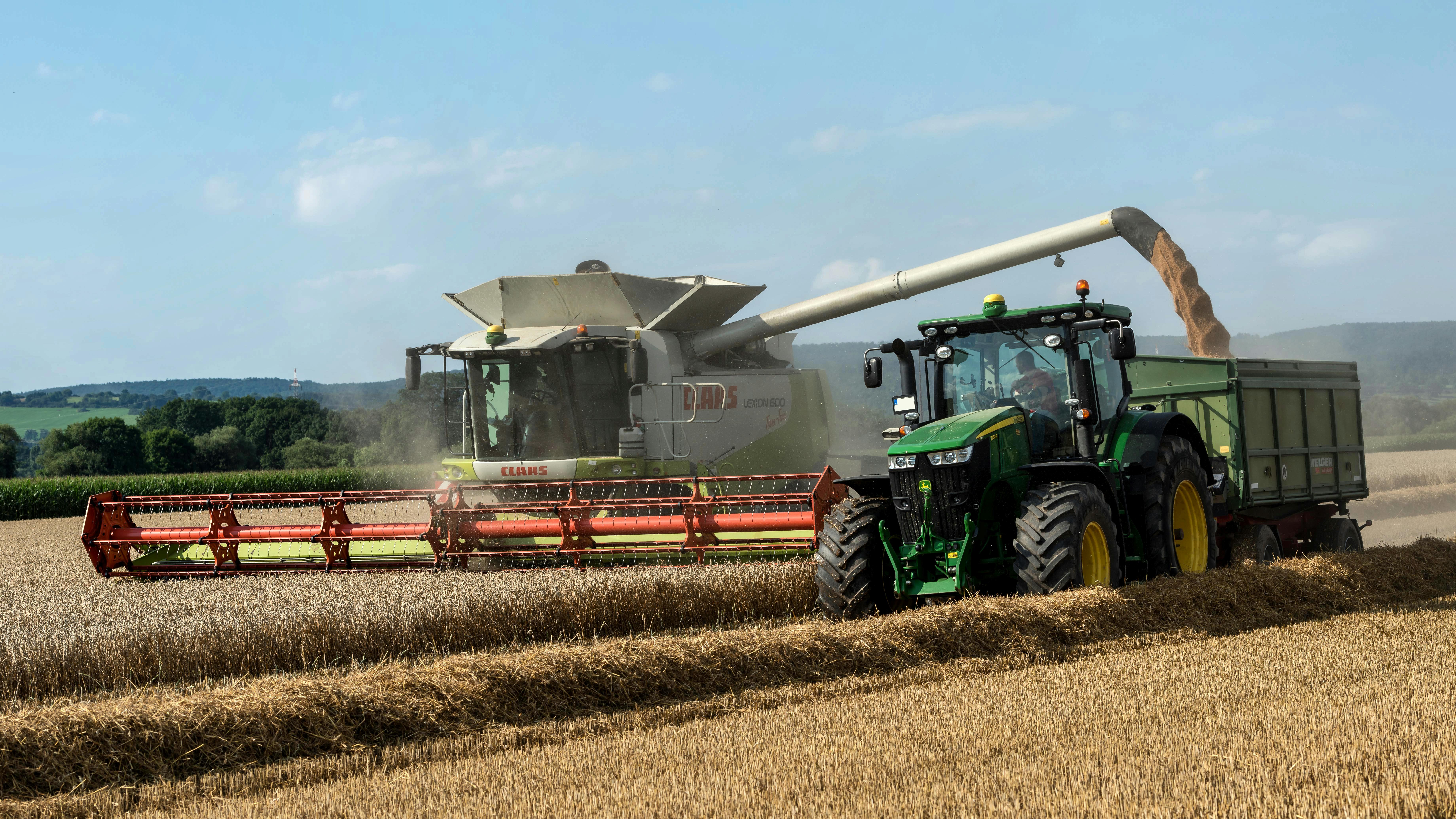 Ferrari+Tractor Photos, Download The BEST Free Ferrari+Tractor Stock ...