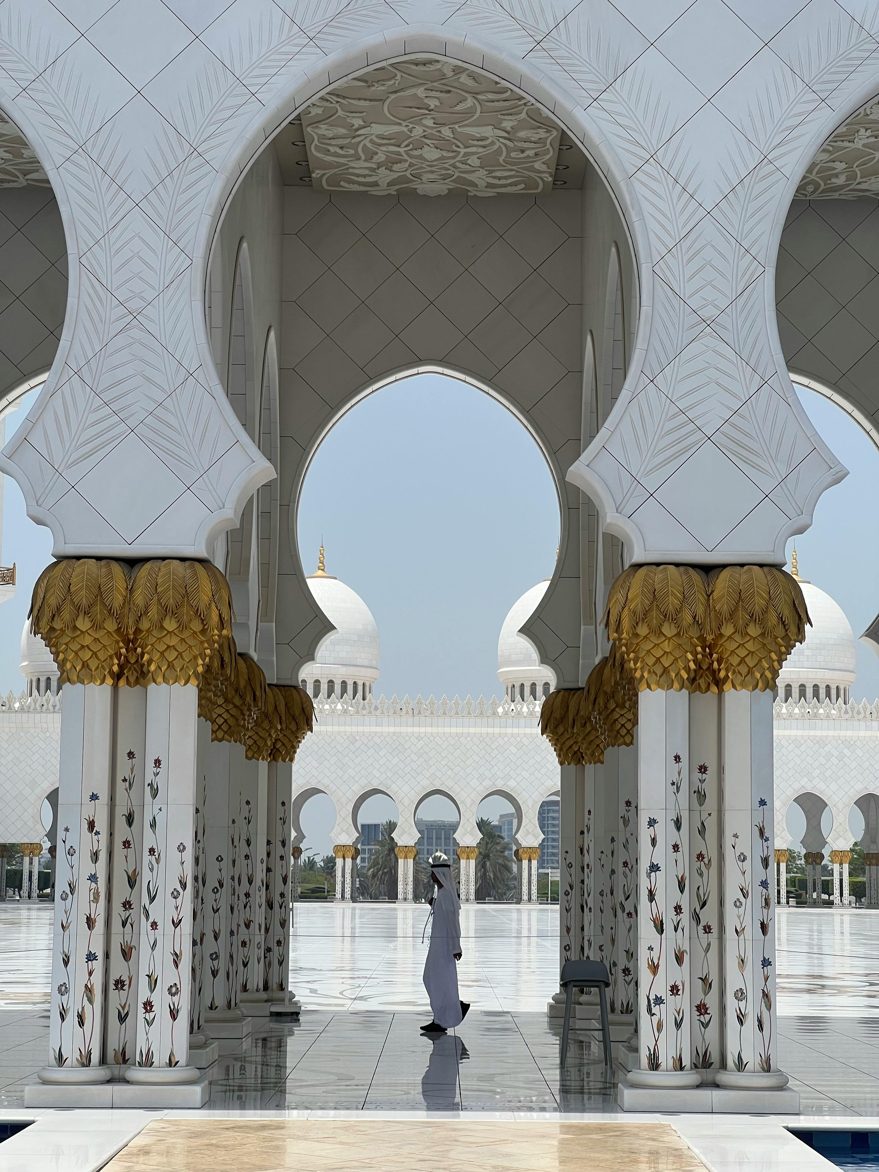 Sheikh Zayed Grand Mosque Architecture View · Free Stock Photo
