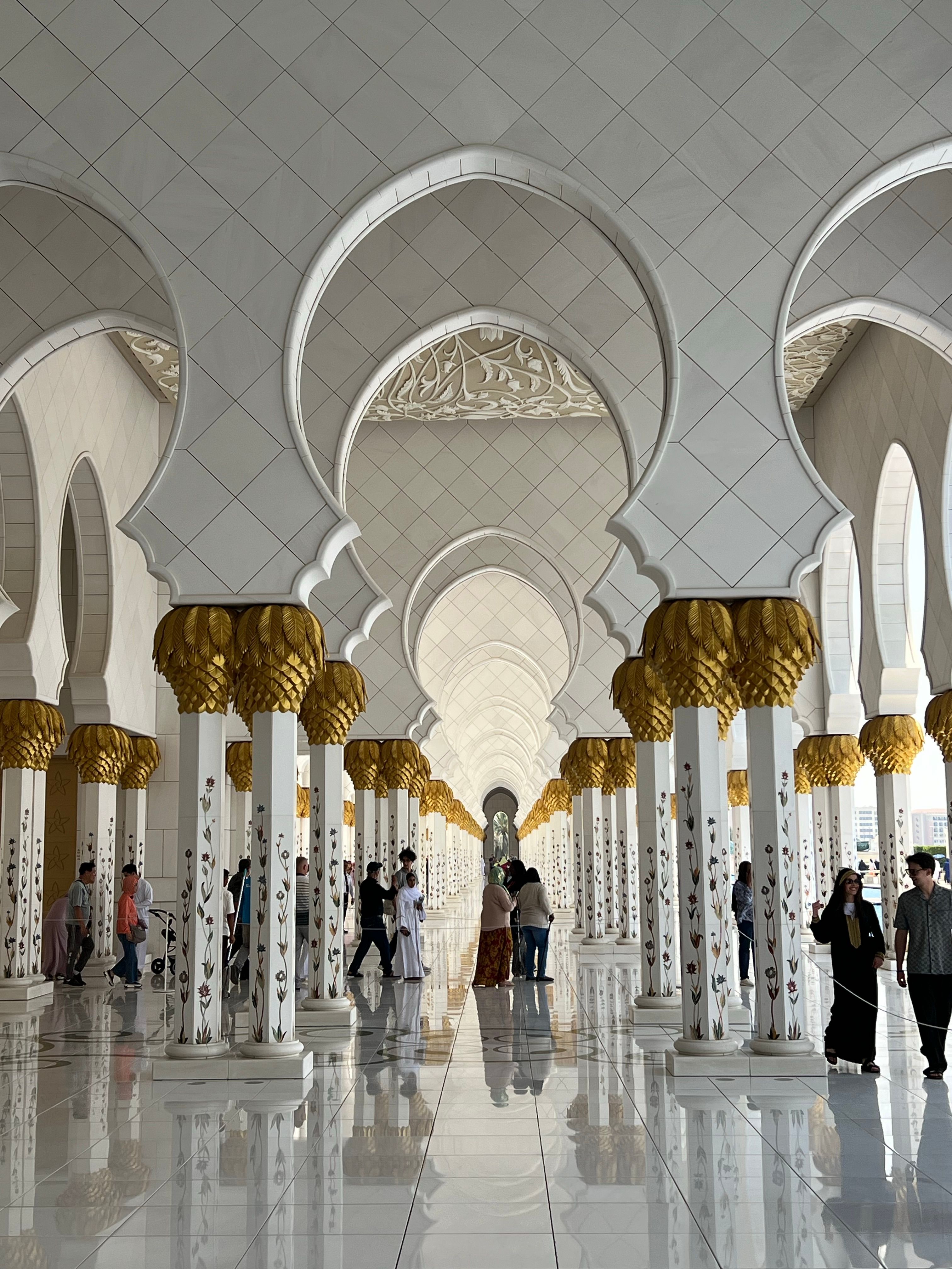 Elegant Interior of Islamic Architecture · Free Stock Photo