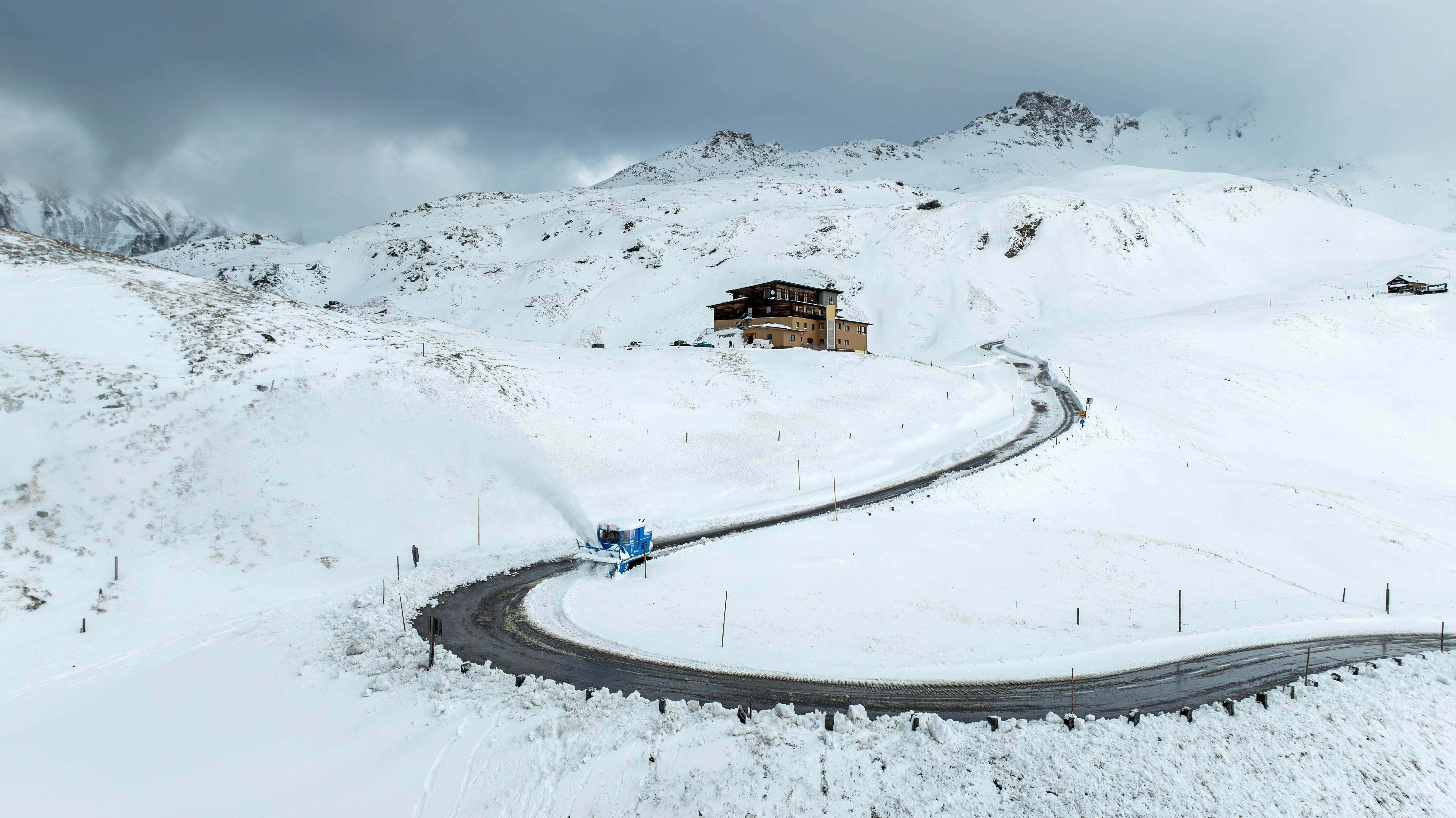 Tothbrush And Colgate In Hotel Photos, Download The BEST Free Tothbrush ...