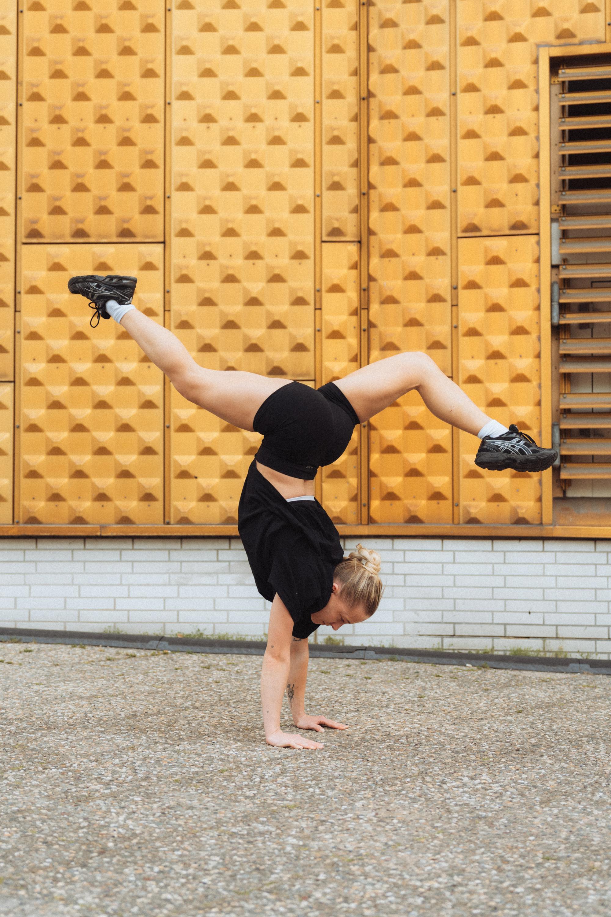 Young+Model+Telegraph Photos, Download The BEST Free Young+Model ...