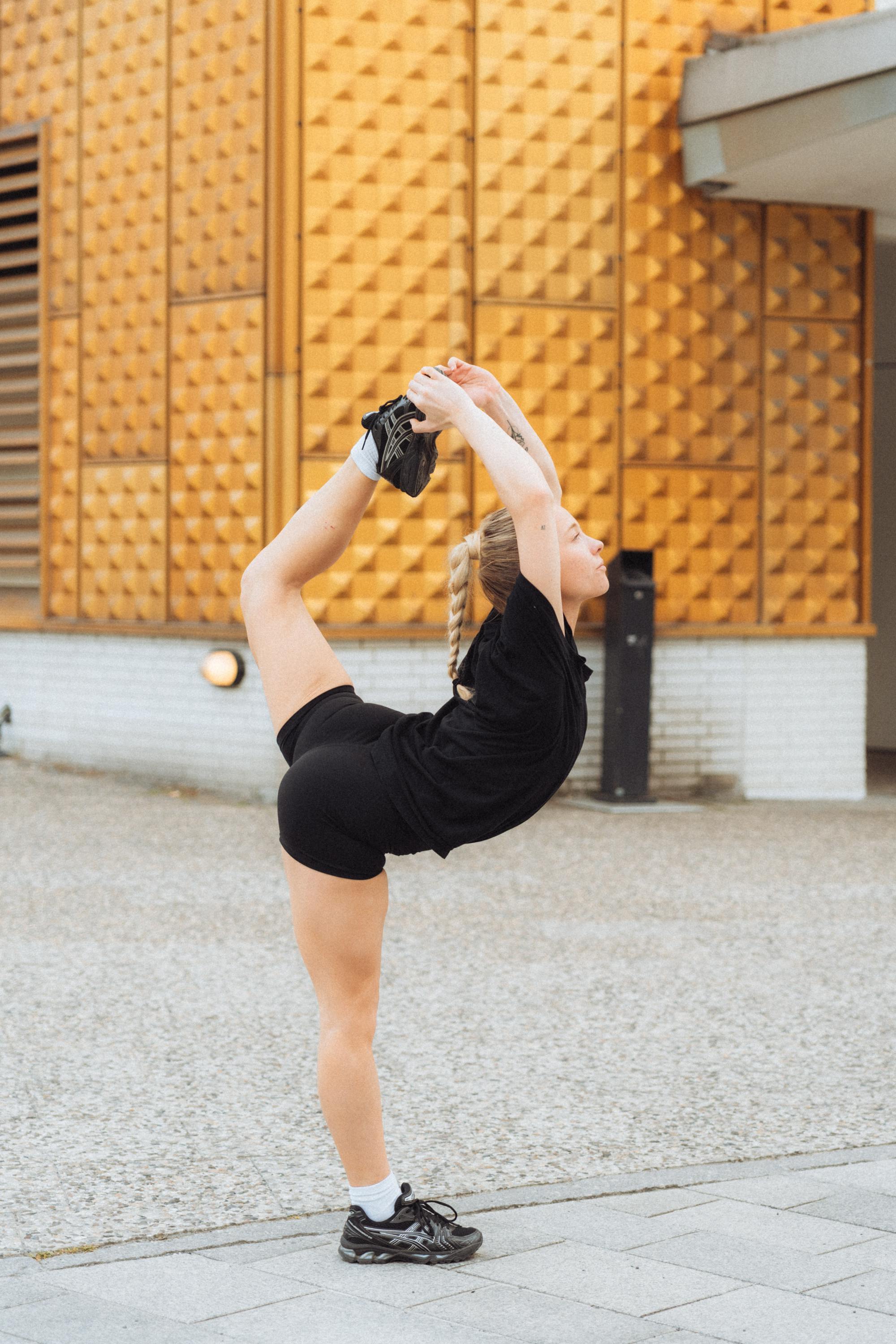 Female Flexibility Photos, Download The BEST Free Female Flexibility ...