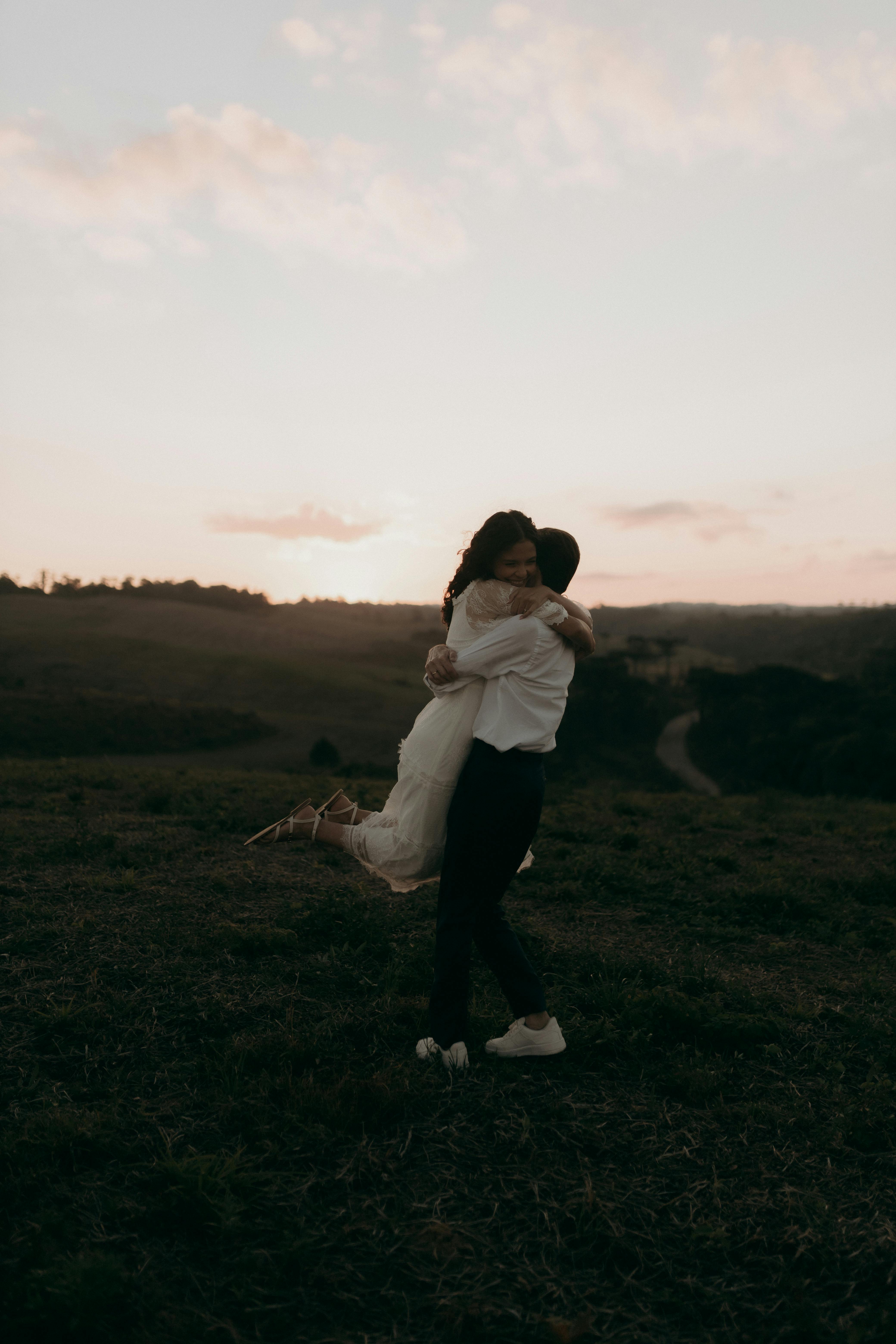 Rashmi R Nair Kiss Of Love Photos, Download The BEST Free Rashmi R Nair ...