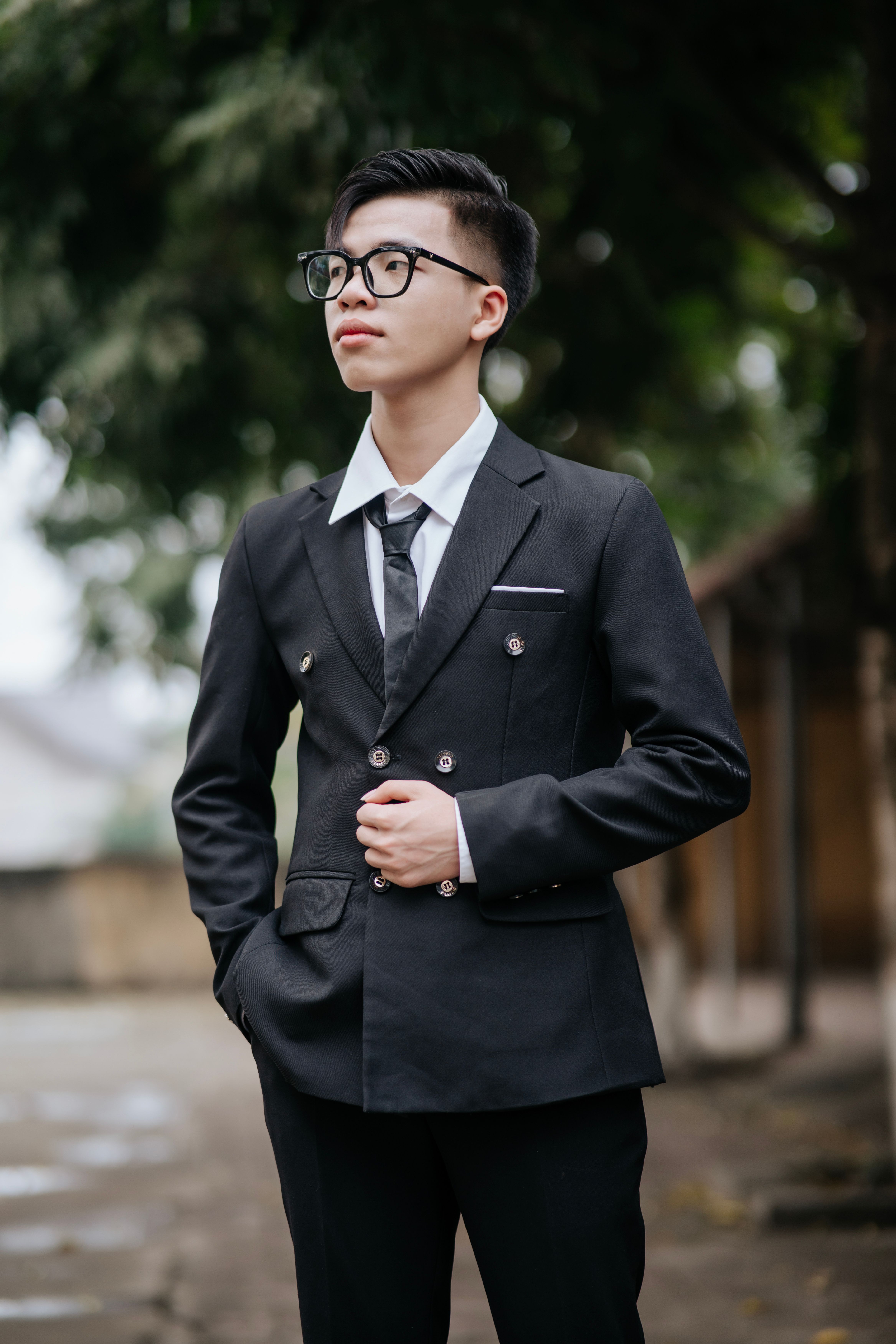 Young Professional in Stylish Suit Outdoors · Free Stock Photo