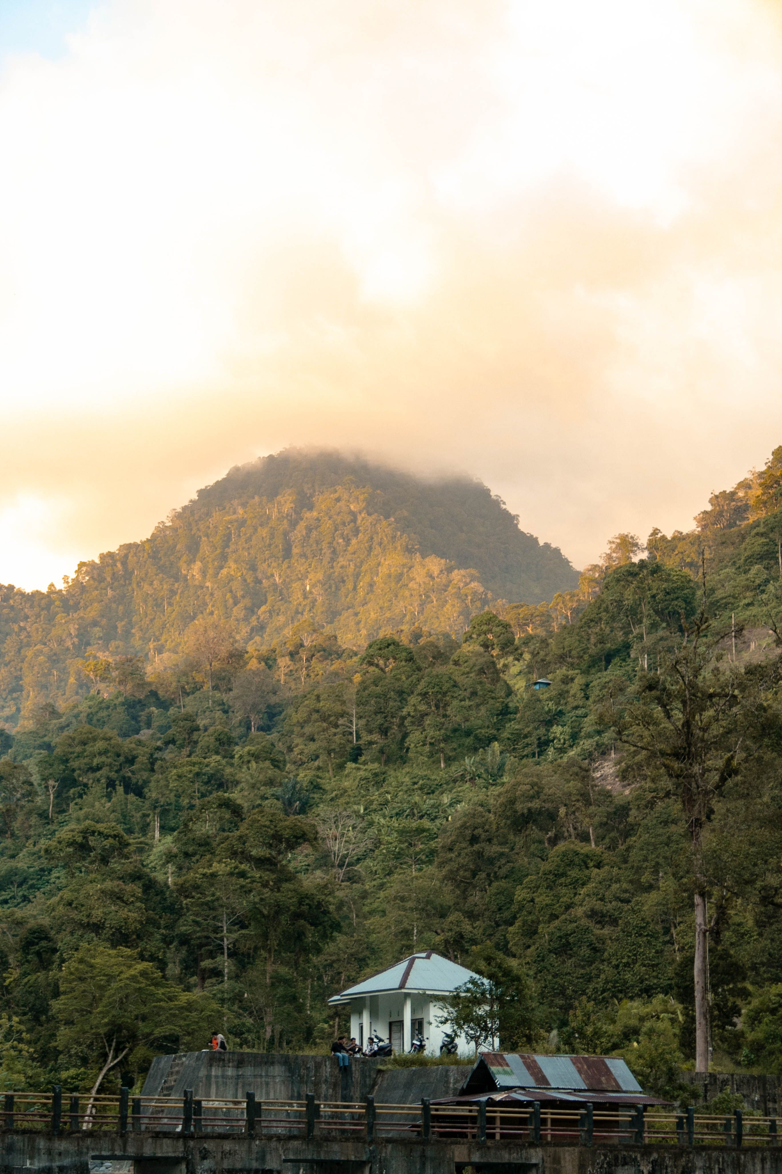 Peaceful Mountain Retreat at Sunset · Free Stock Photo