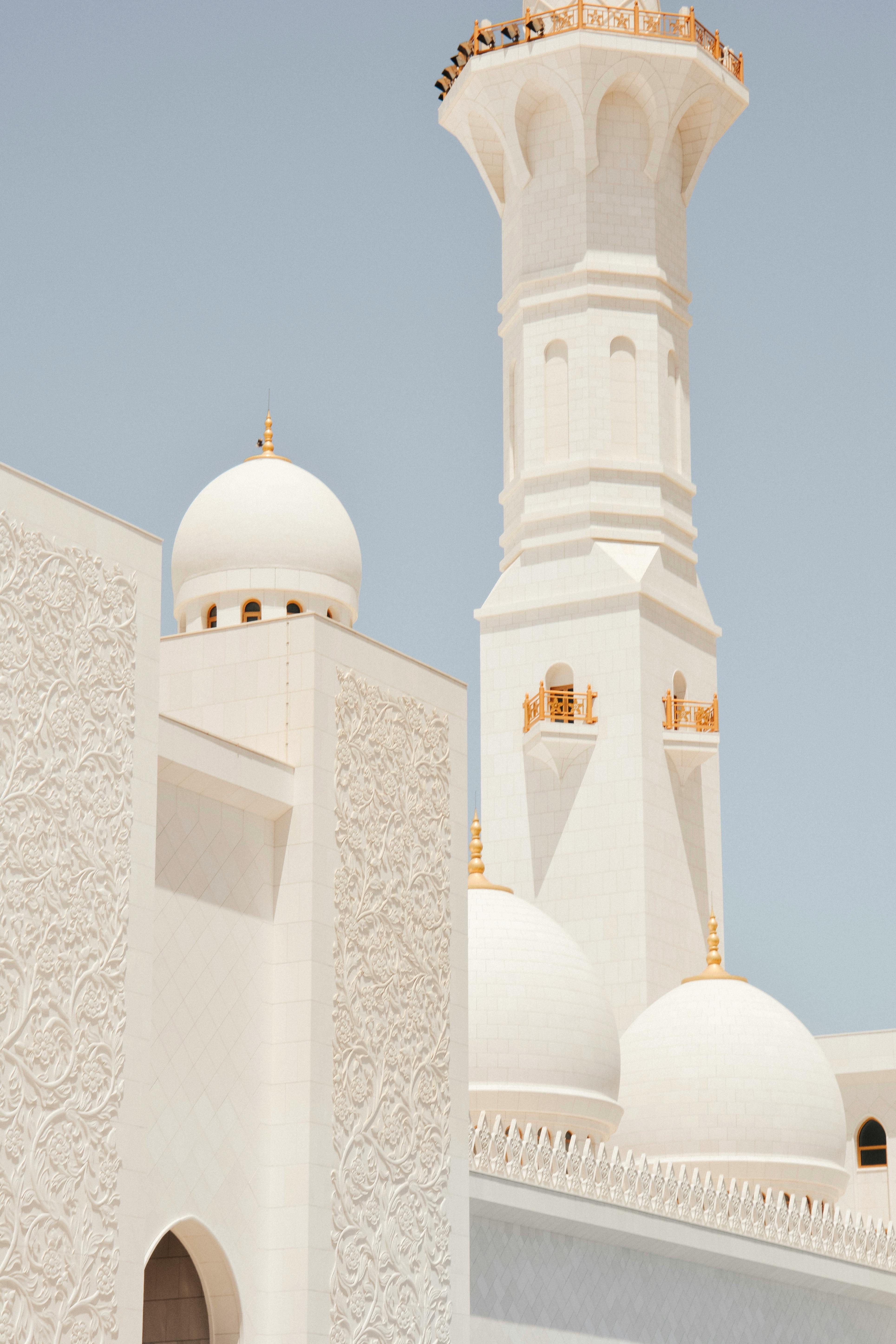 Elegant Architecture of Sheikh Zayed Grand Mosque · Free Stock Photo