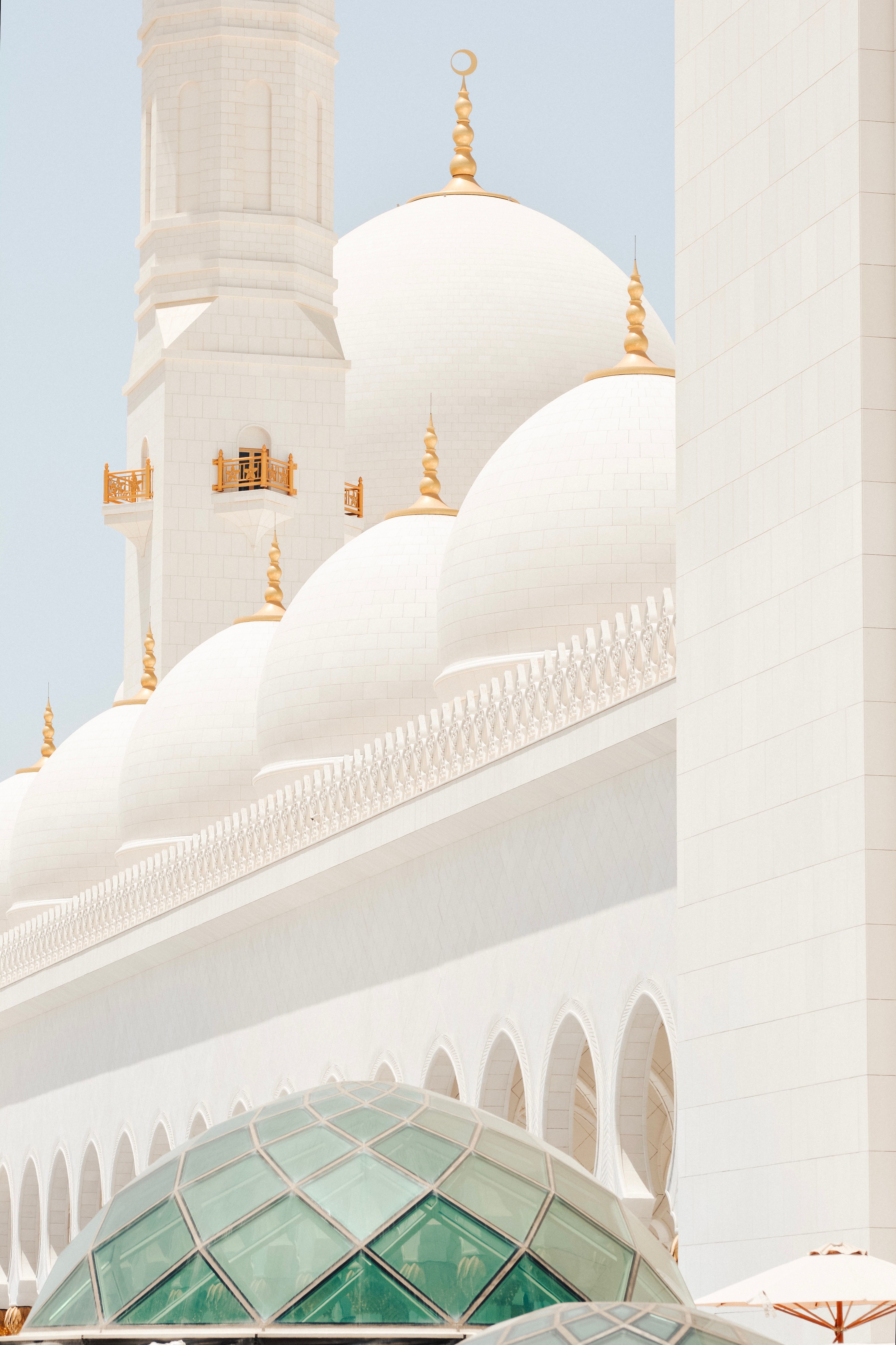 Elegant Architecture of Sheikh Zayed Grand Mosque · Free Stock Photo