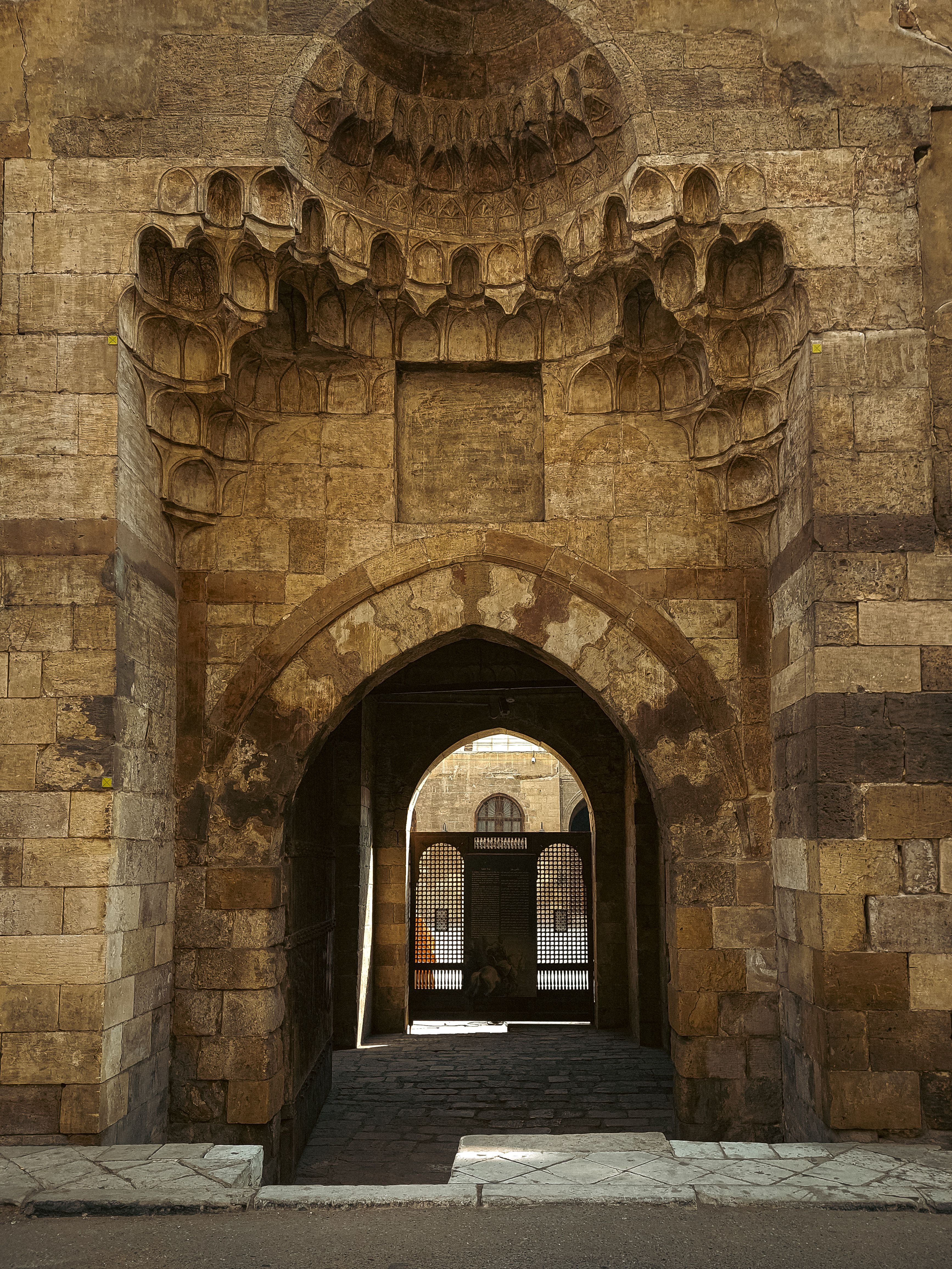 Ancient Stone Archway Entrance Architecture · Free Stock Photo