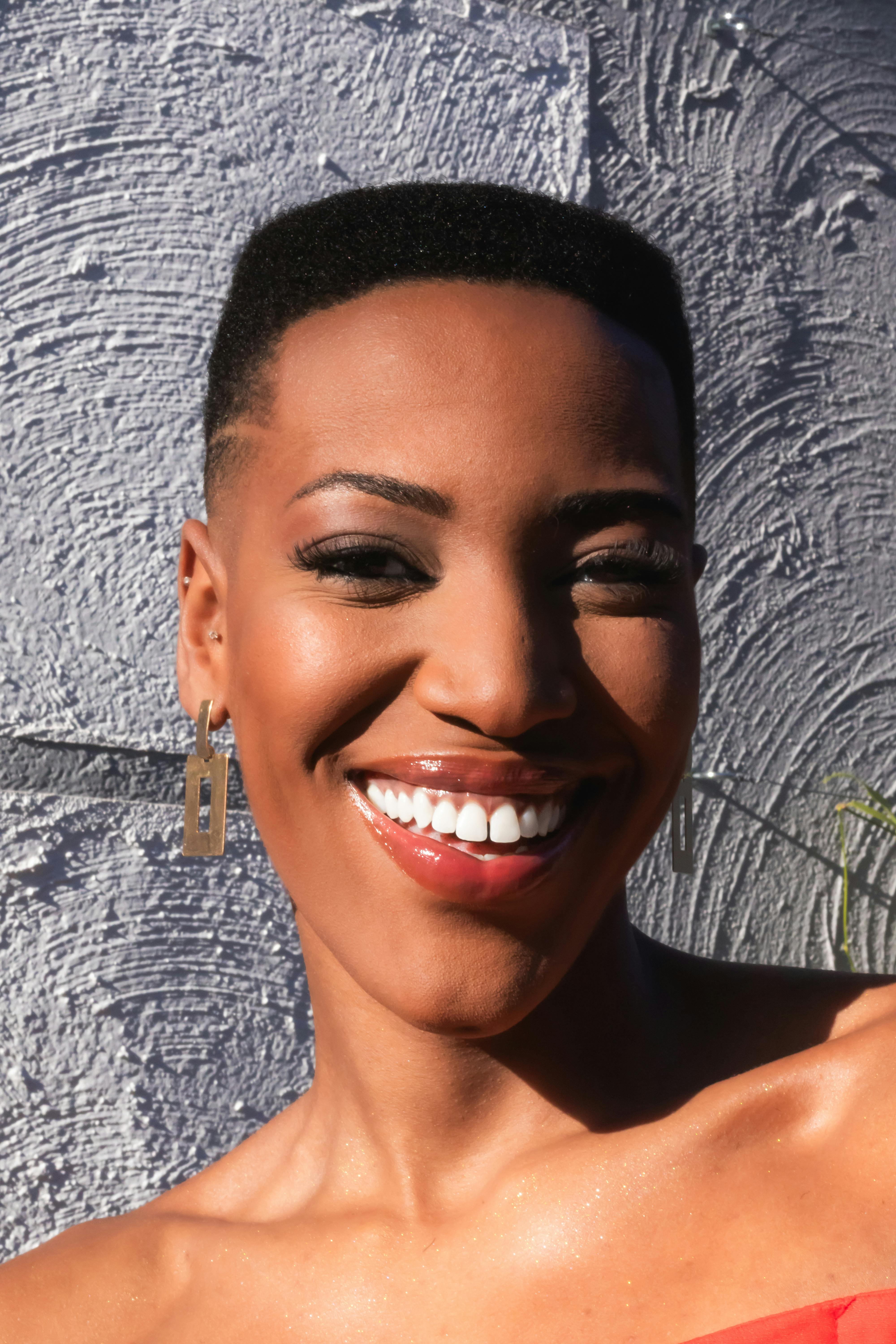 Glowing And Rediant Skin With Slight Makeup Photos, Download The BEST ...