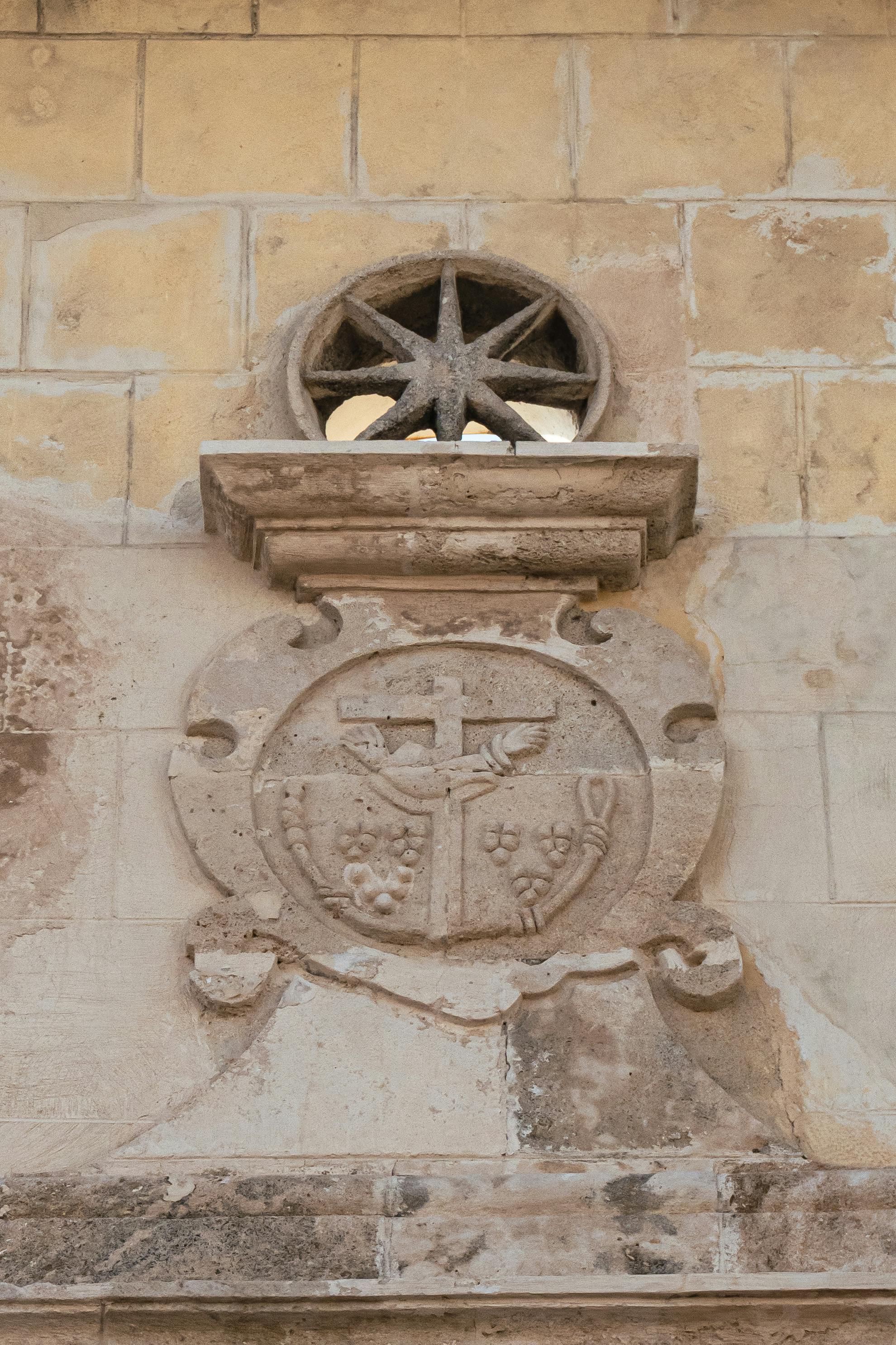 Colonial Stone Emblem in San Francisco de Campeche · Free Stock Photo